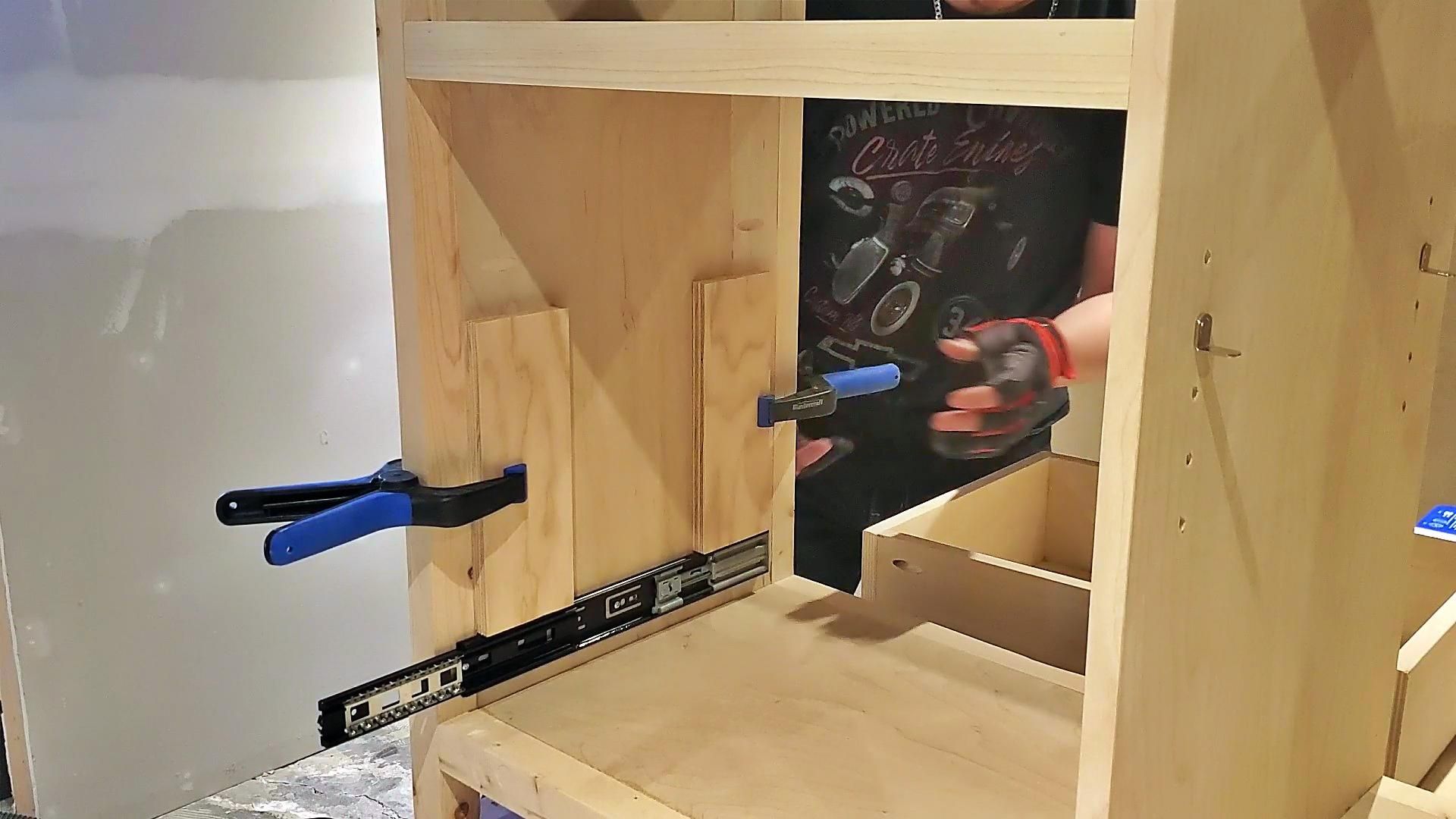 Beginners Guide to Drawers. Measure, Cut, Assemble, Mount, Finish. No ...