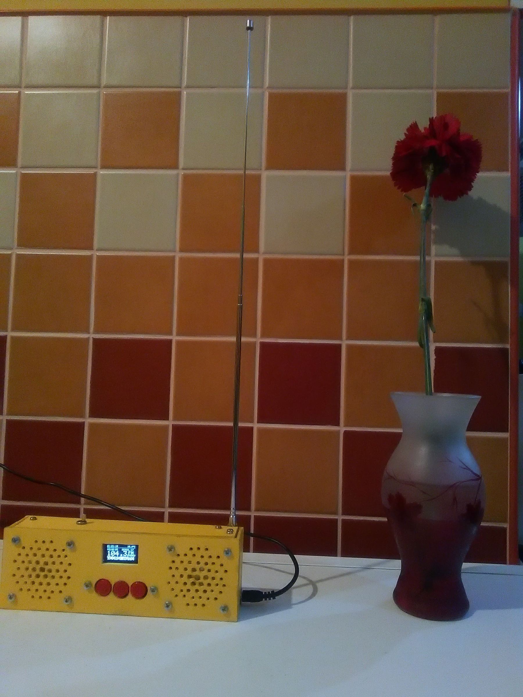 ARDUINO FM RADIO WITH CLOCK AND THERMOMETER : 5 Steps - Instructables