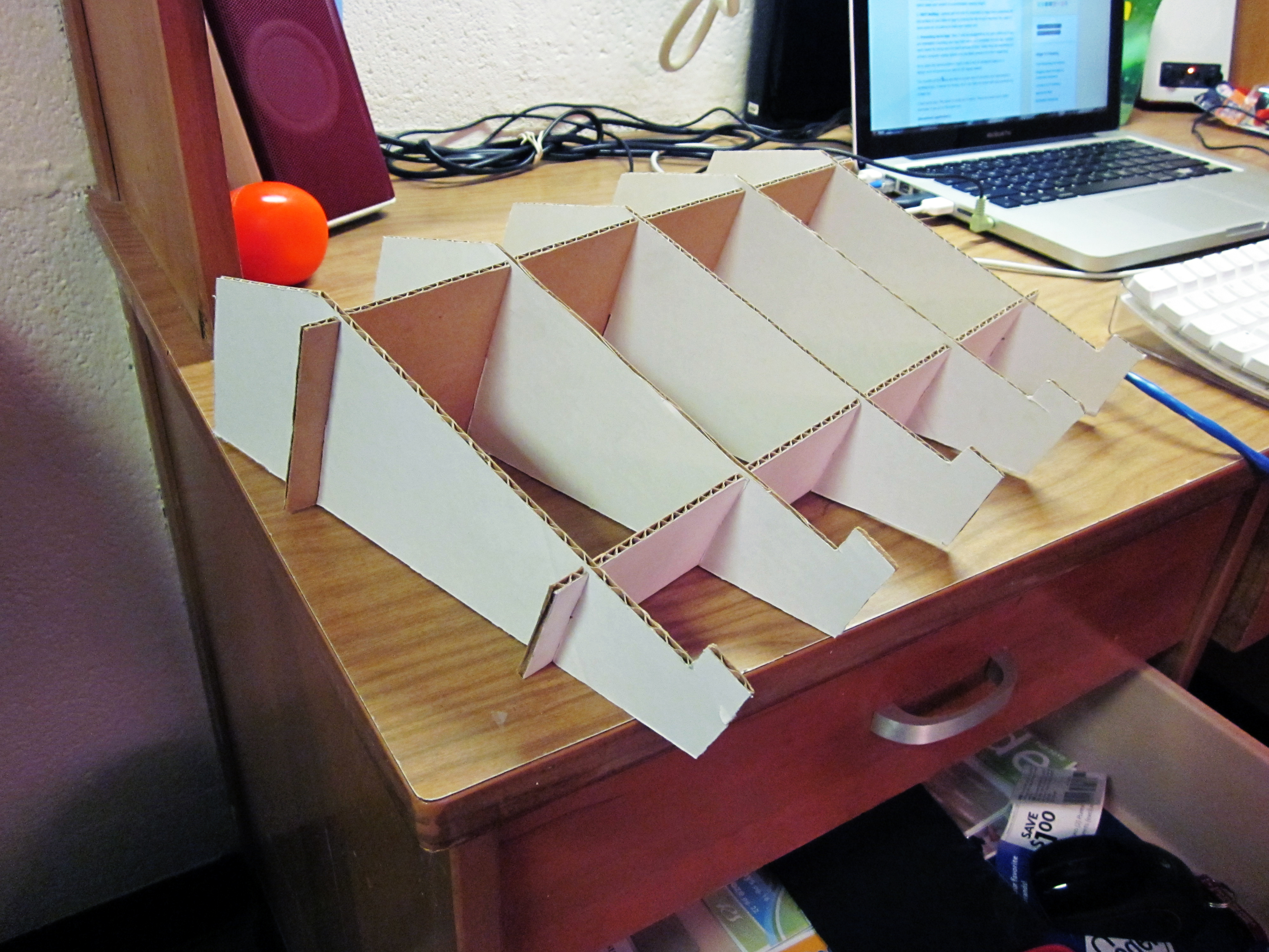 How to Make a Cardboard Laptop Stand : 5 Steps (with Pictures ...