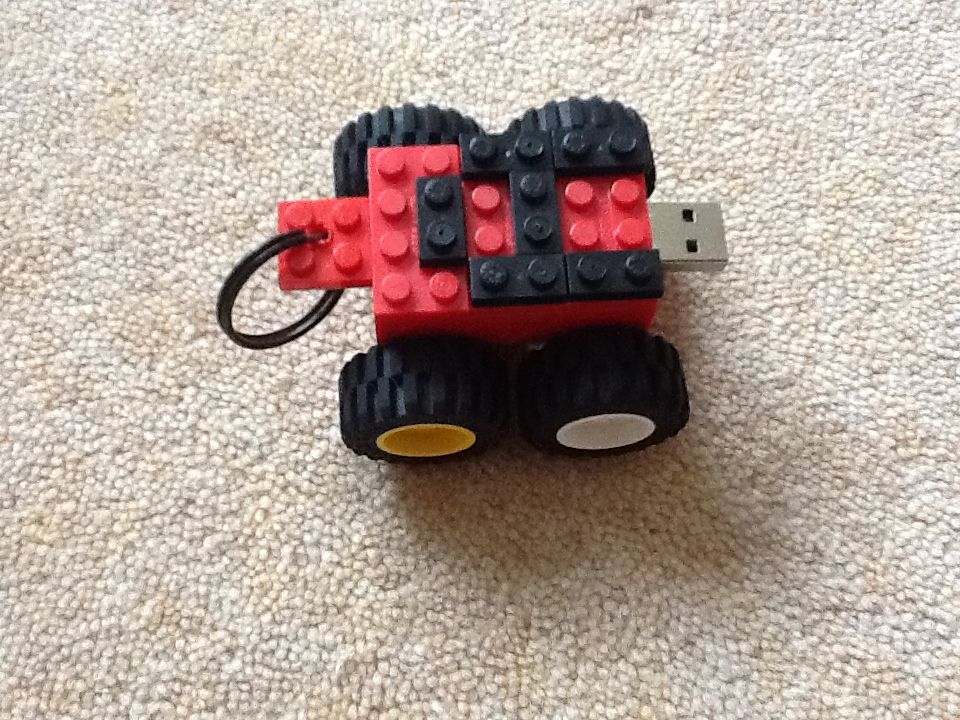 How to Make a Lego USB Case - Instructables