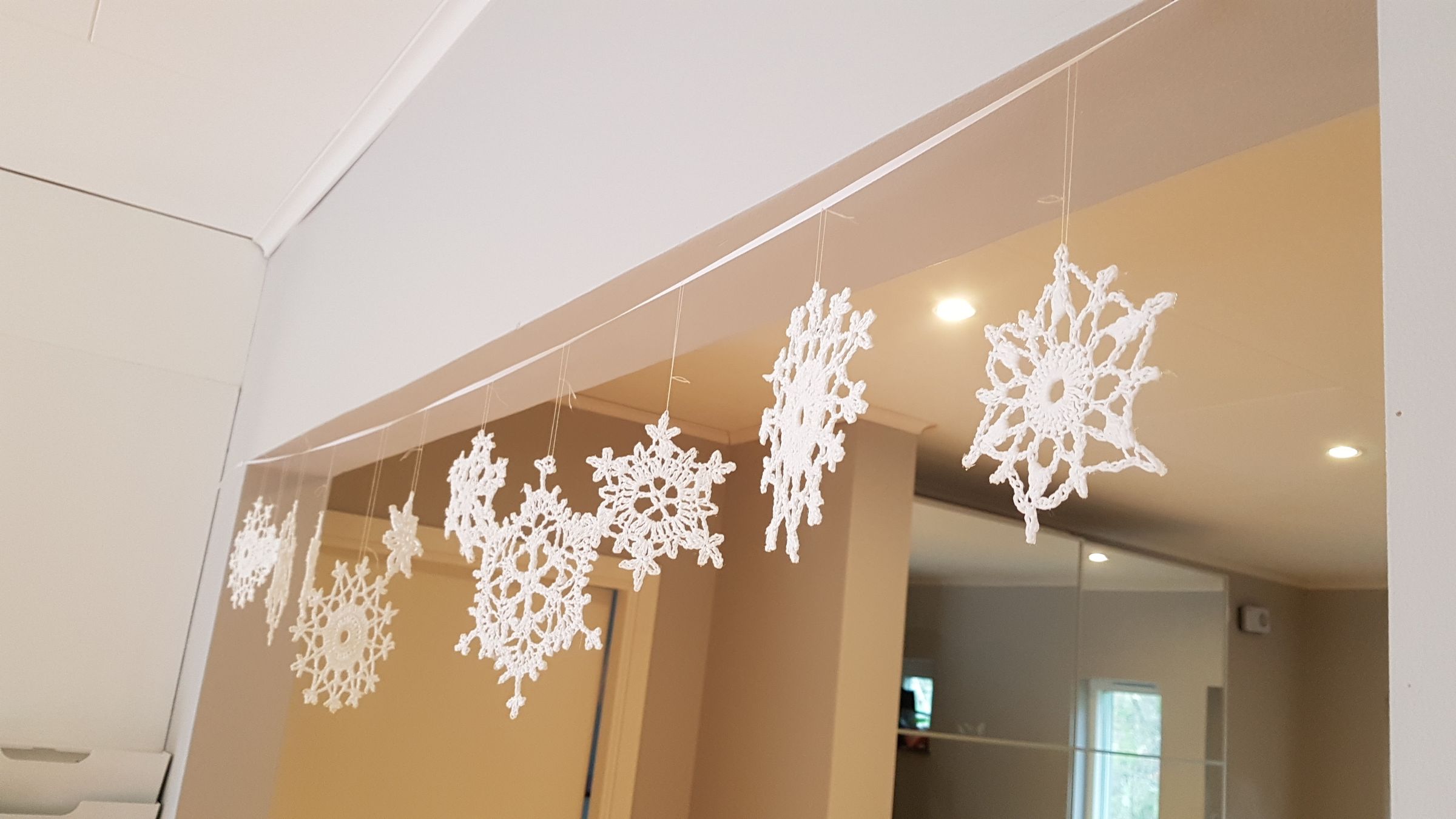 Snowflakes Garland : 4 Steps - Instructables