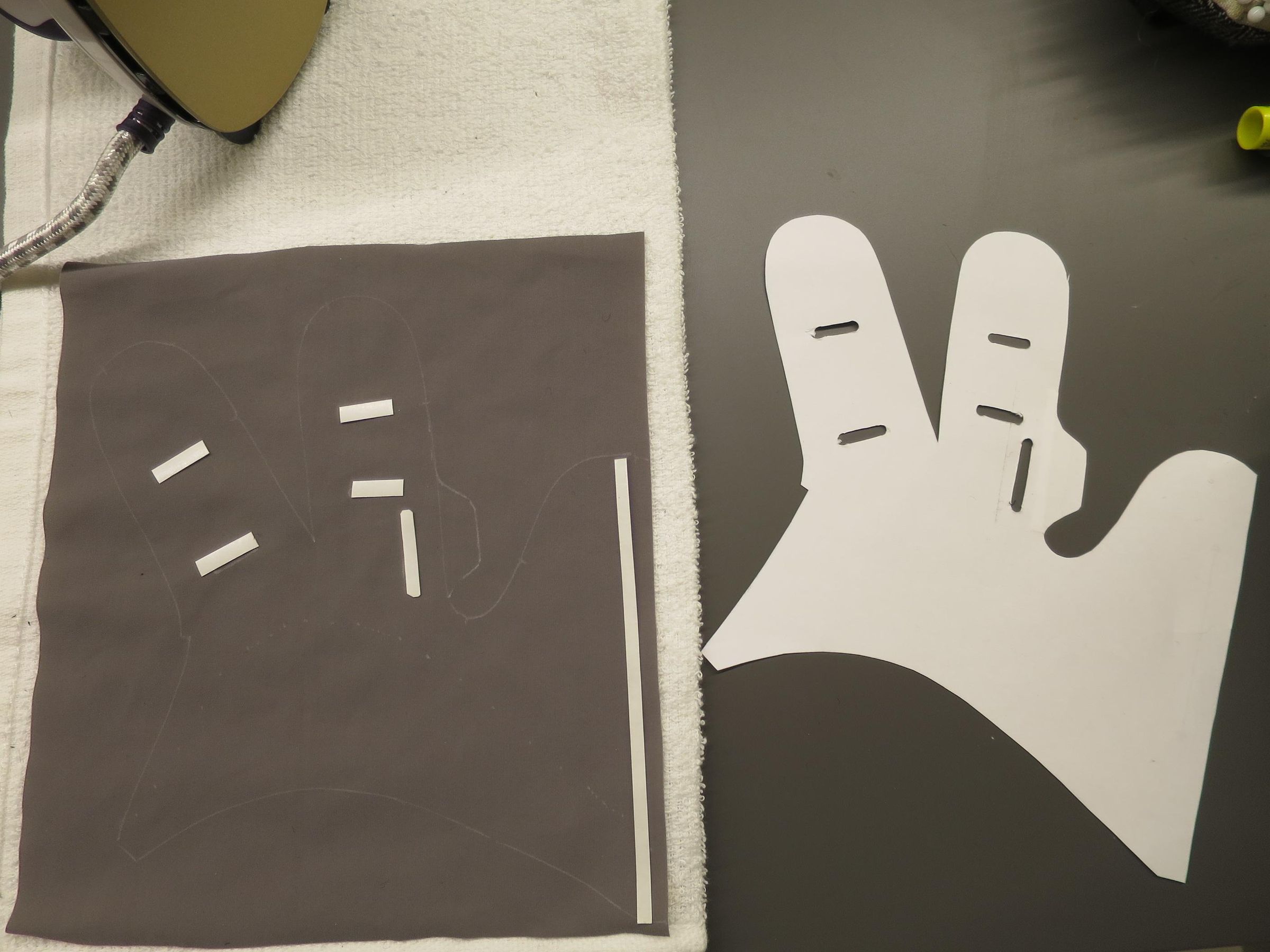 ‘HYBRID’ VR Data Gloves for Meta Quest + Vive Puck : 10 Steps (with ...