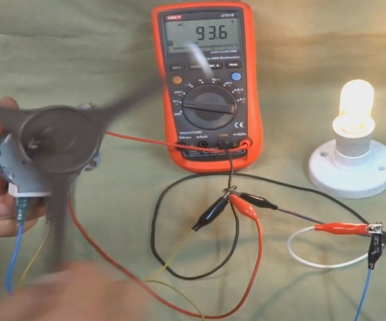 The Smallest Generator in the World ᴴᴰ - Instructables