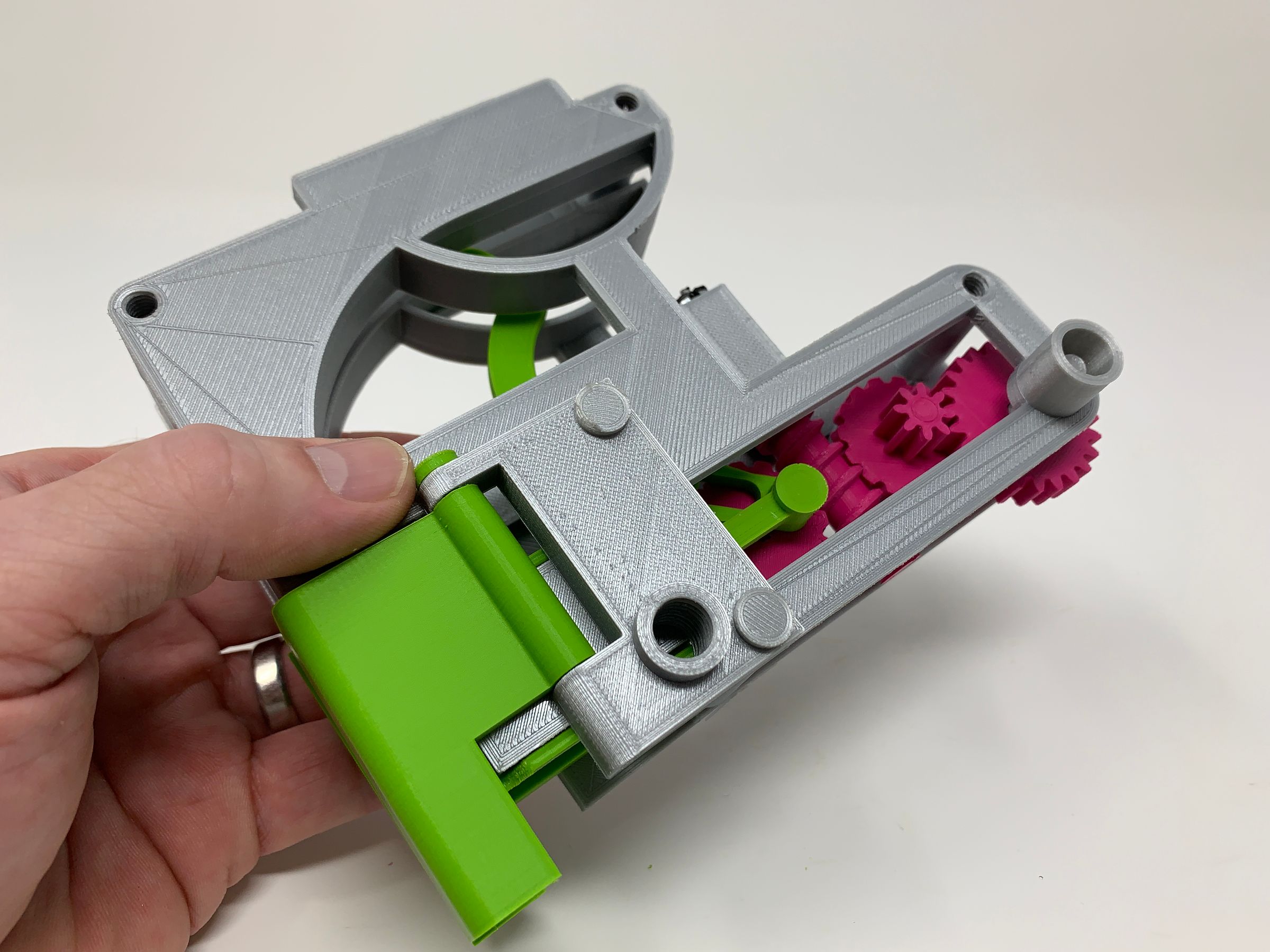 Pink and Green Domino Machine II : 5 Steps (with Pictures) - Instructables