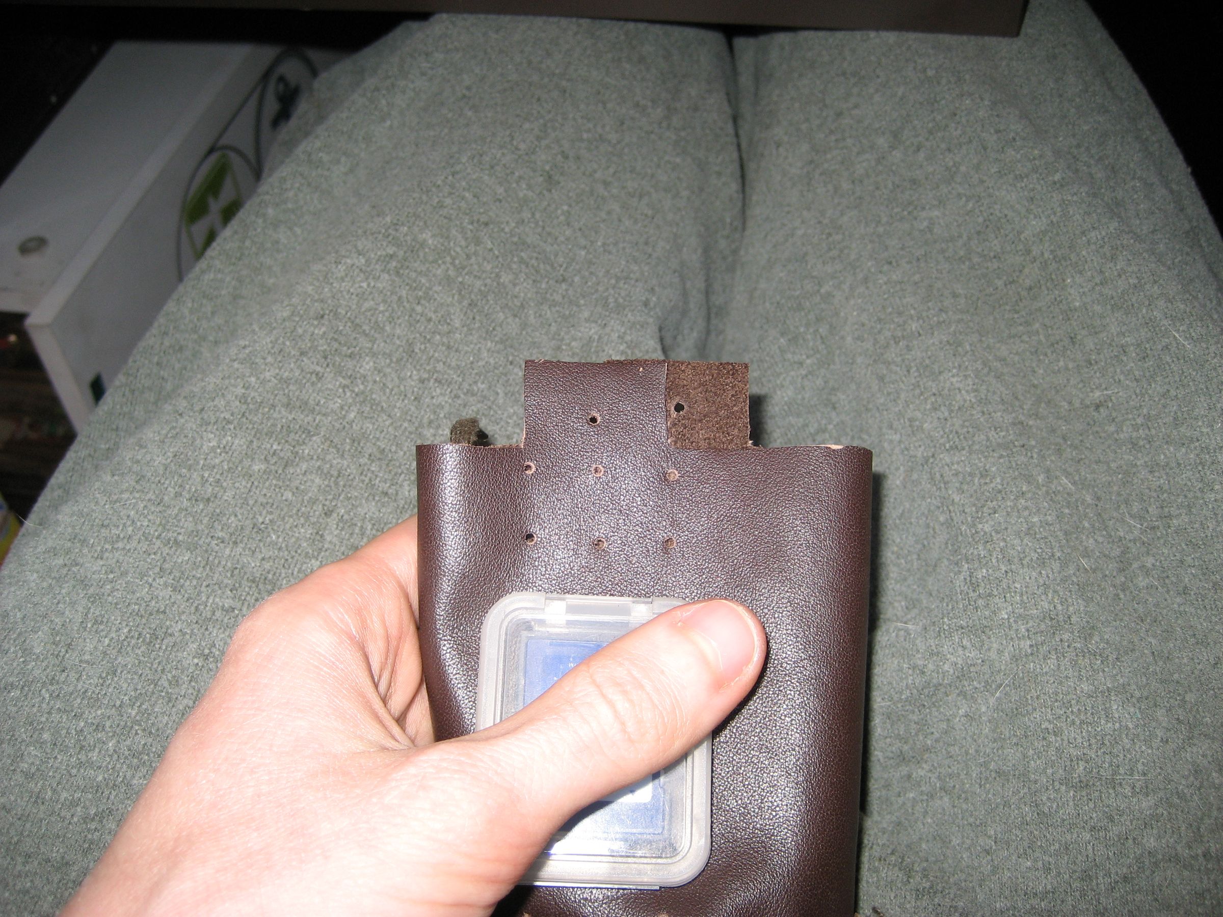 Leather Camera Belt Pouch From a Single Rectangle : 12 Steps ...