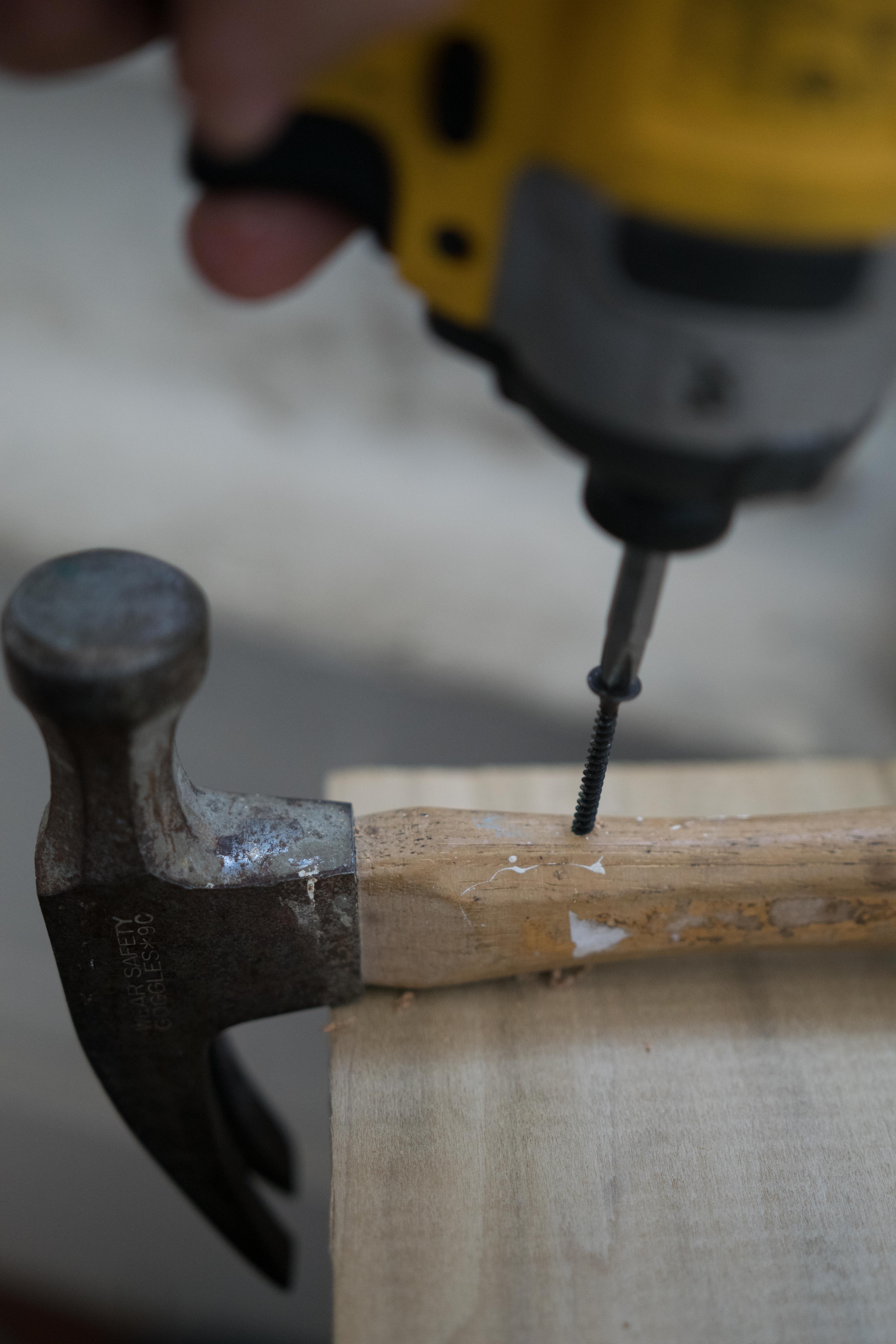 The Hammer Shelf : 12 Steps (with Pictures) - Instructables