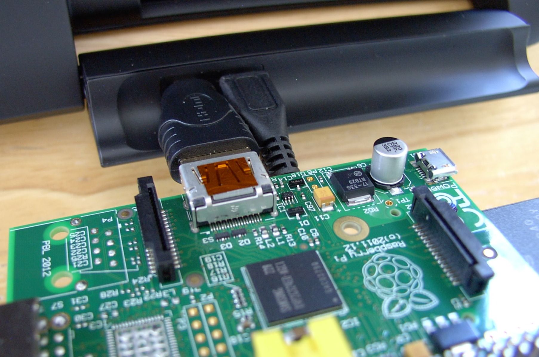 The Raspberry Pi - Lapdock Connection : 7 Steps - Instructables