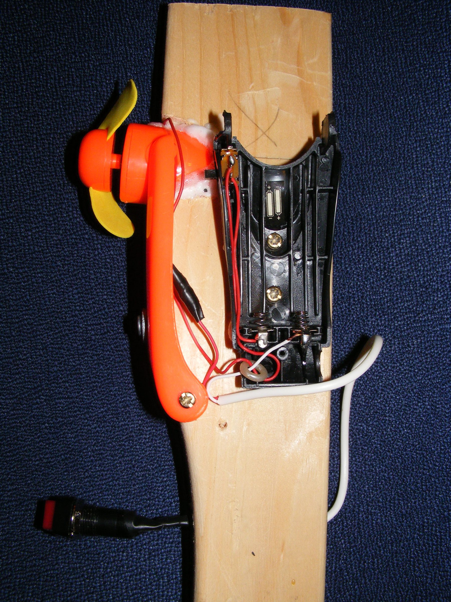 Giant Cordless Power Drill - Prop : 7 Steps (with Pictures) - Instructables