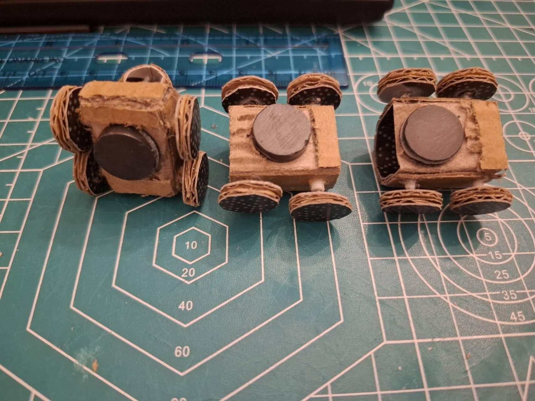 Cardboard NYC: a Moving Skyline Train : 5 Steps - Instructables