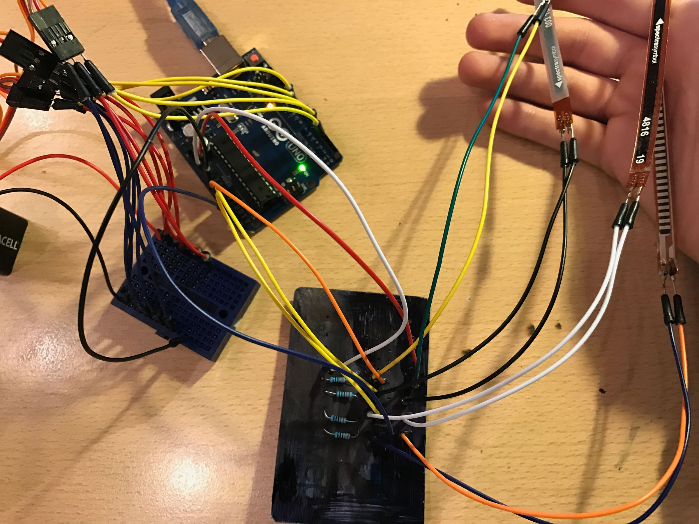 DIY Robotic Hand Controlled by a Glove and Arduino : 8 Steps (with ...