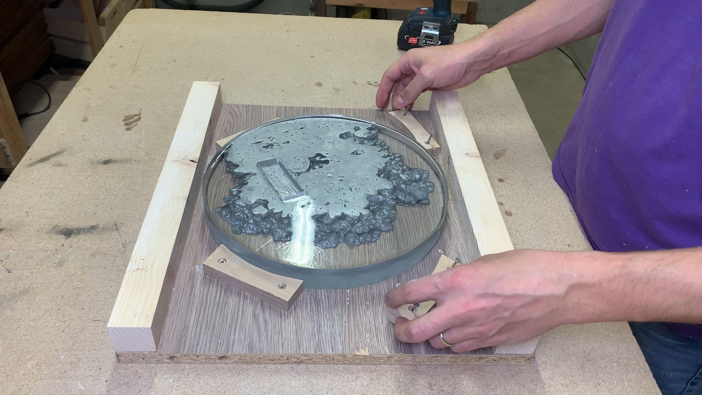 Frosted Epoxy Resin Clock : 20 Steps (with Pictures) - Instructables