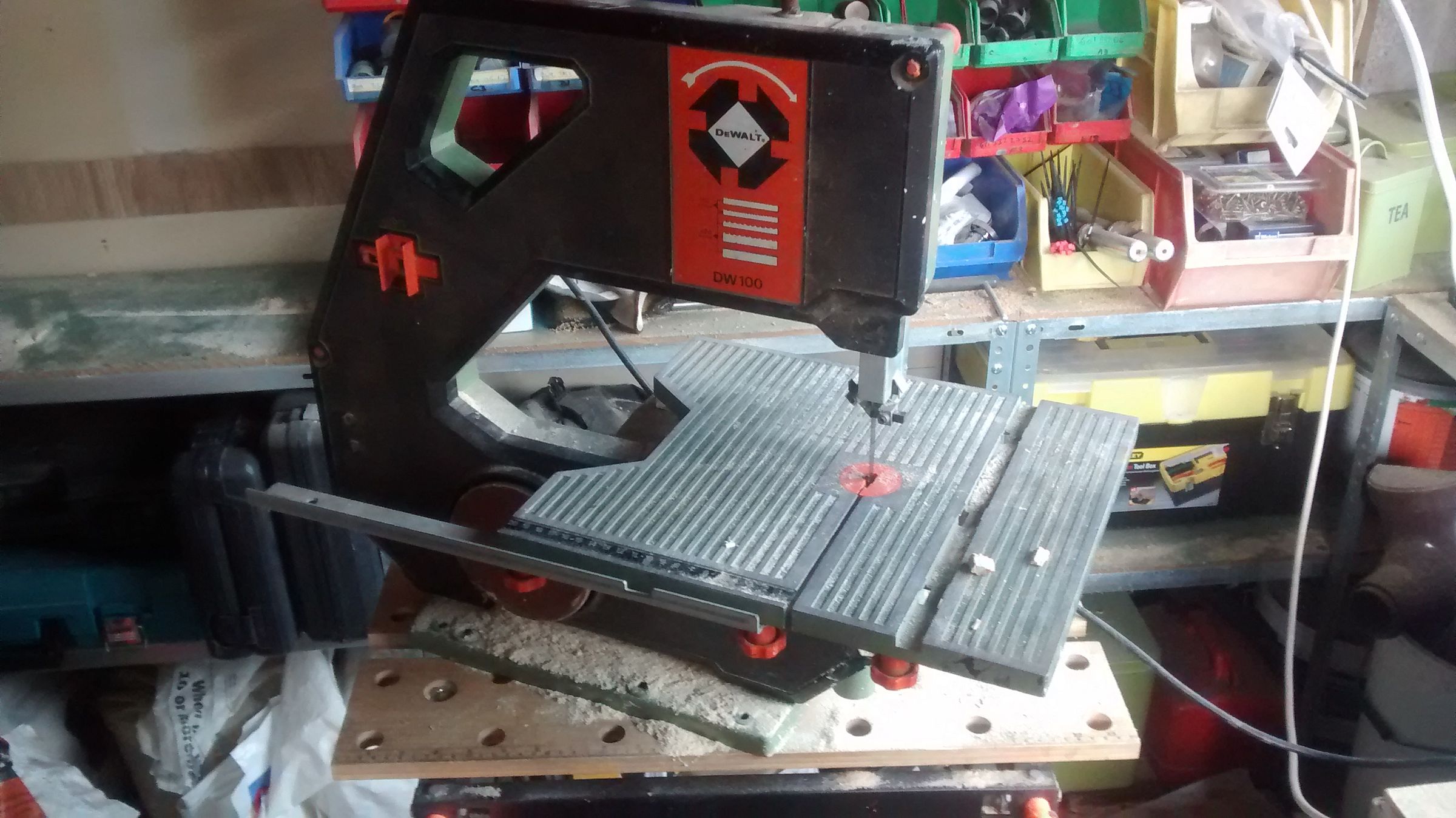 Insect/Bee House : 9 Steps (with Pictures) - Instructables