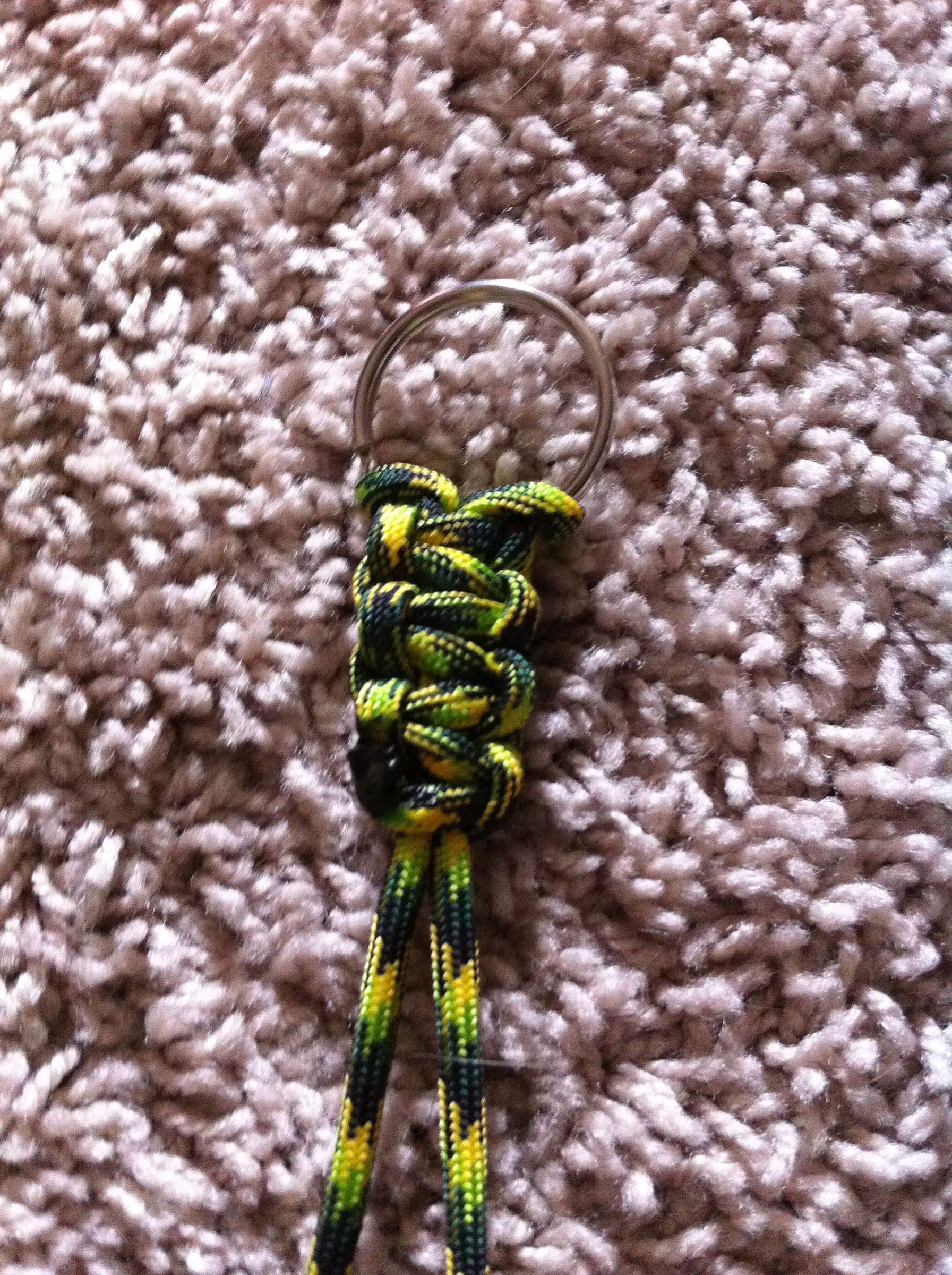 Paracord Keychain : 5 Steps - Instructables