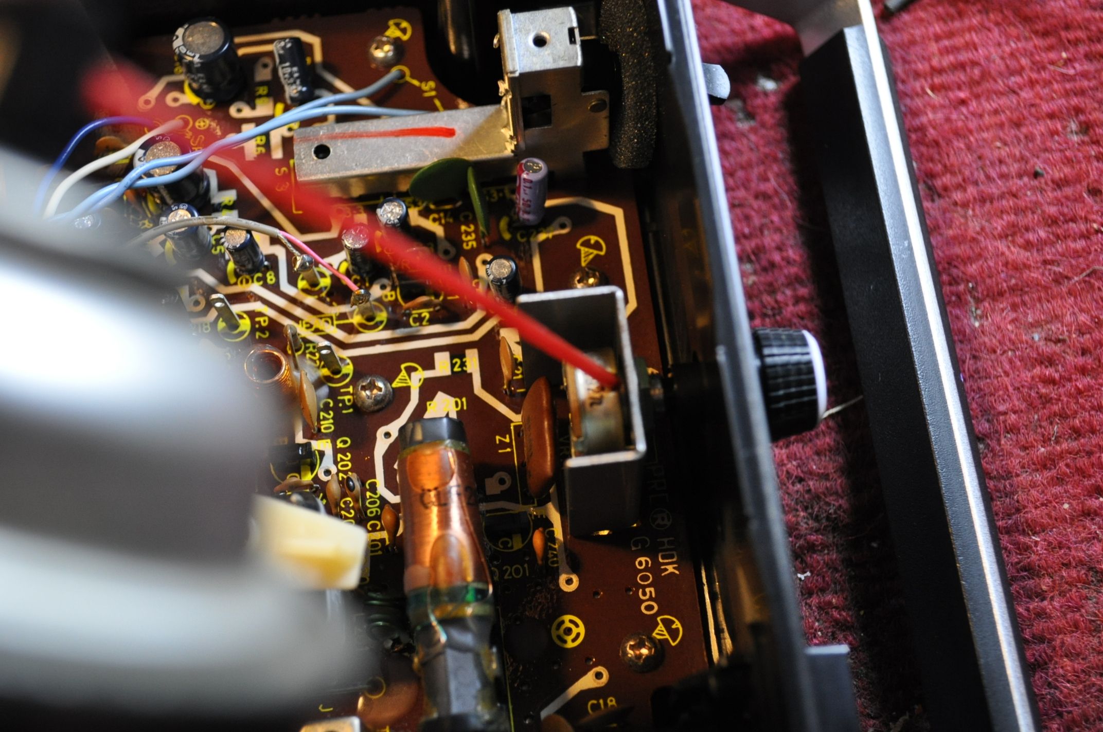 How to Revive a Portable 8-Track Tape Player : 8 Steps (with Pictures ...