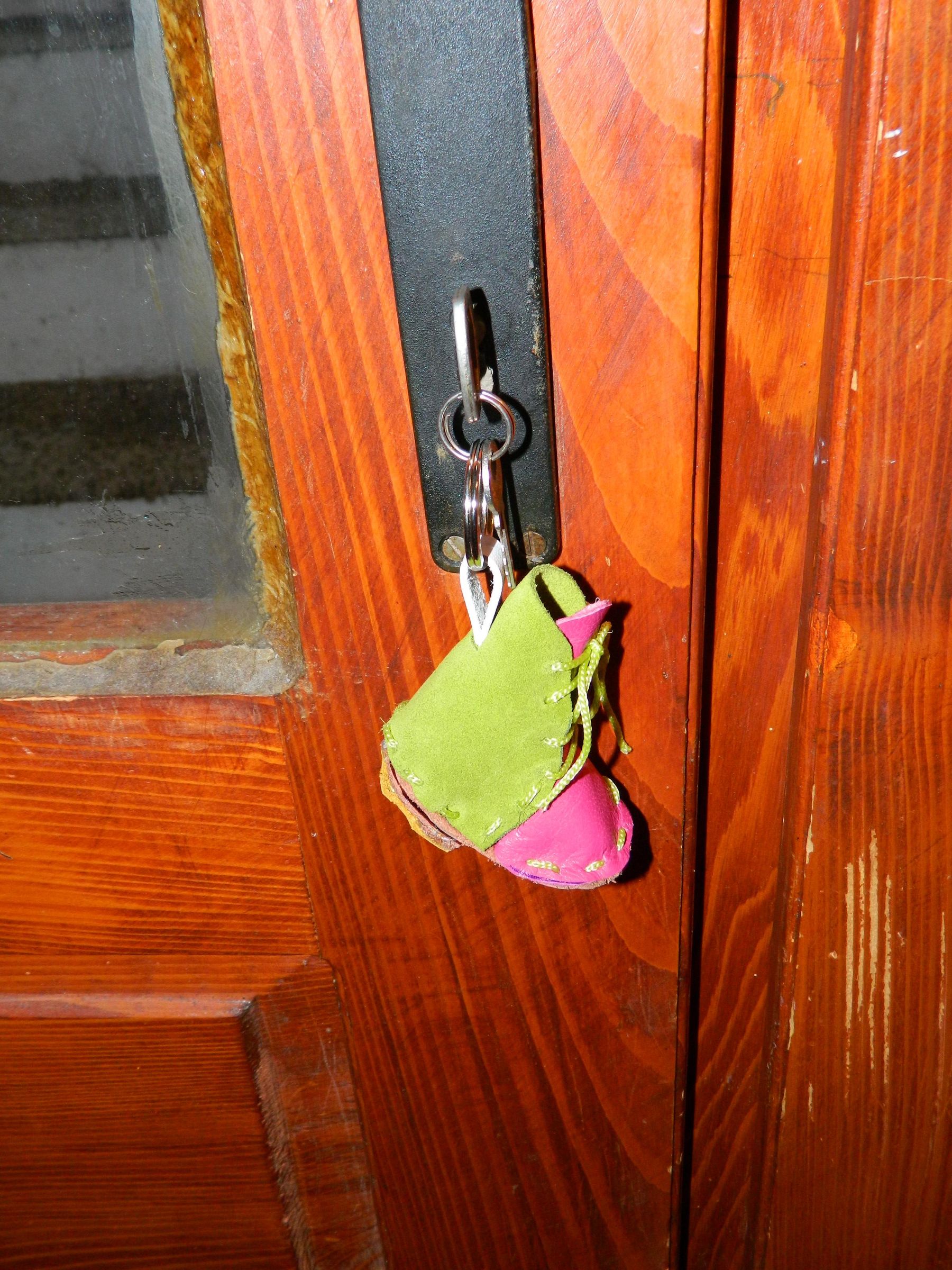 Leather Shoe Key Chain : 14 Steps (with Pictures) - Instructables