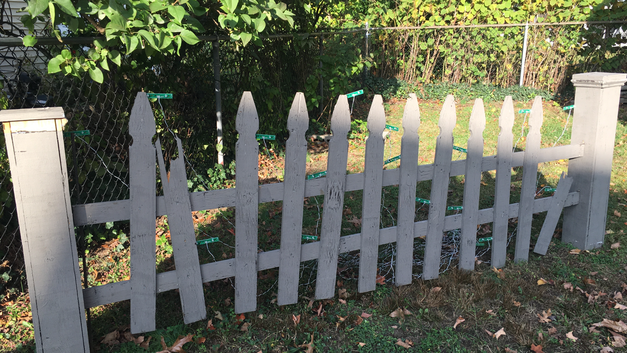 Spooky Fence - Halloween Prop : 4 Steps (with Pictures) - Instructables