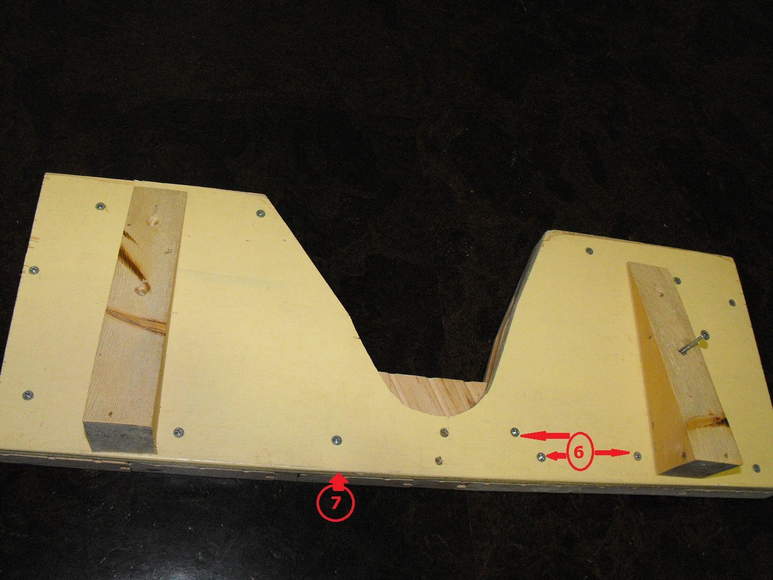 ~ Pro Footrest From Salvaged Materials ~ : 5 Steps (with Pictures ...