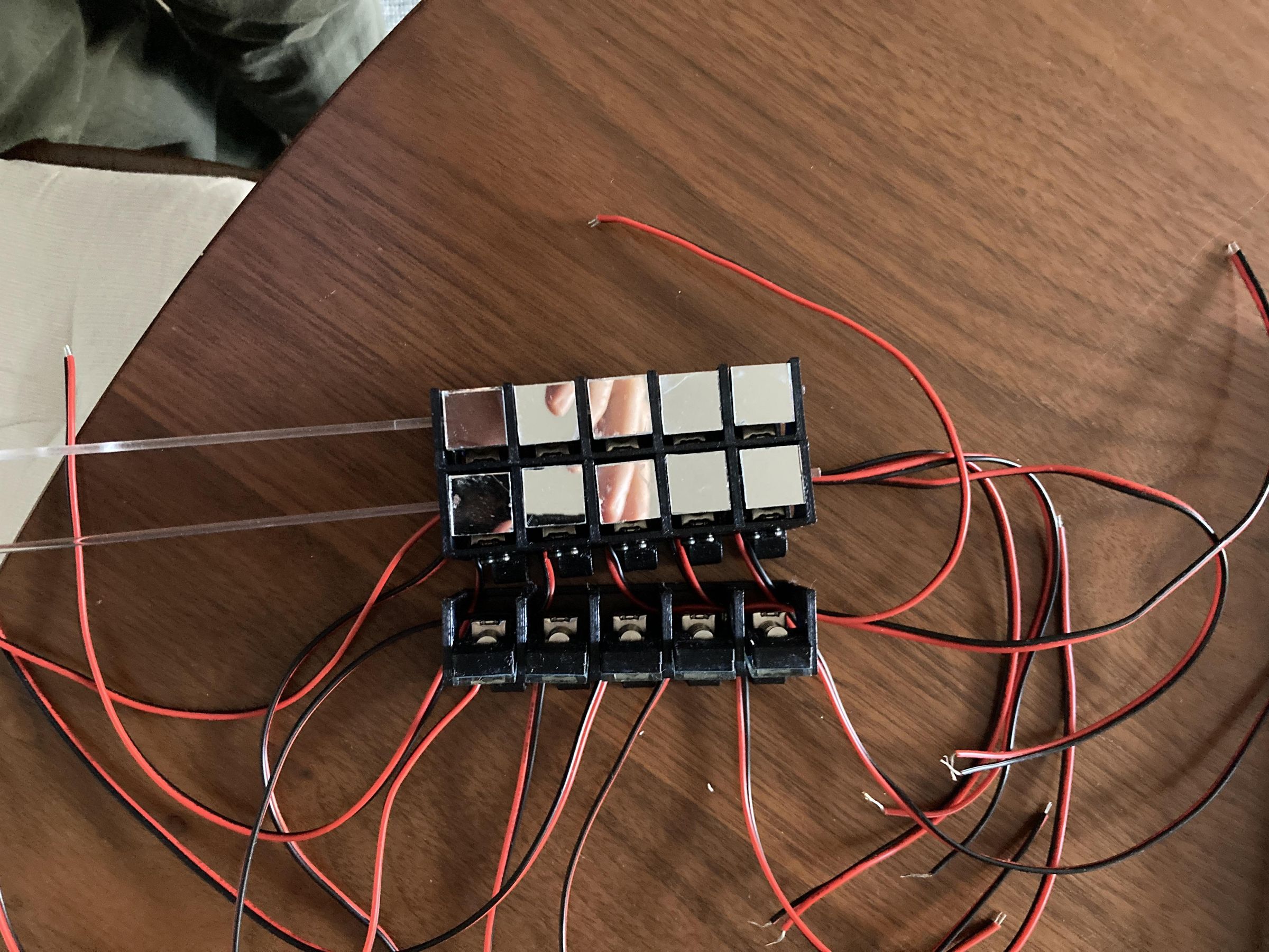 Digital Mirror Device (Macroscale Model) : 6 Steps (with Pictures) - Instructables