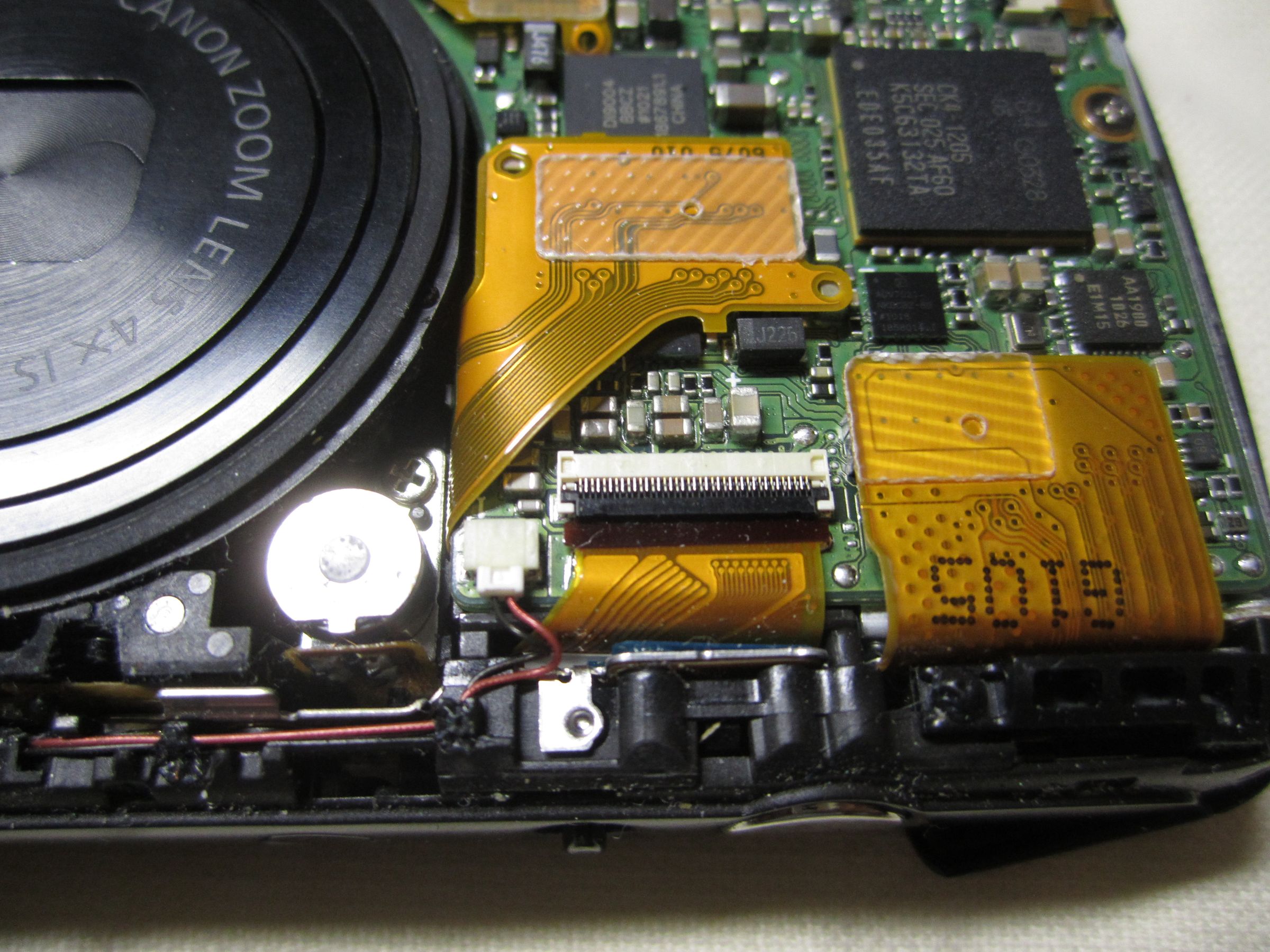 Replacing a Digital Camera LCD : 9 Steps - Instructables