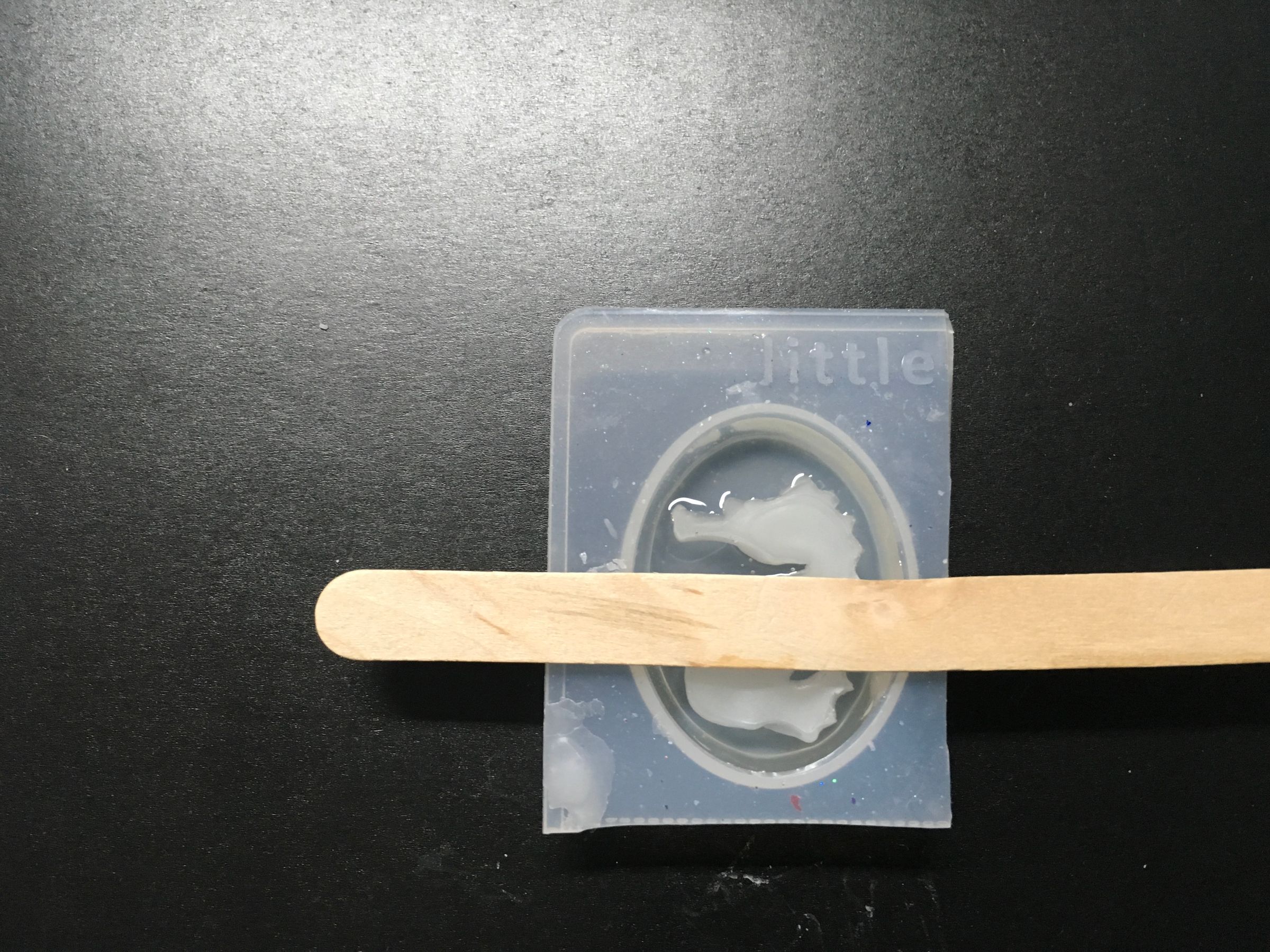 Reverse Resin Intaglio : 7 Steps (with Pictures) - Instructables