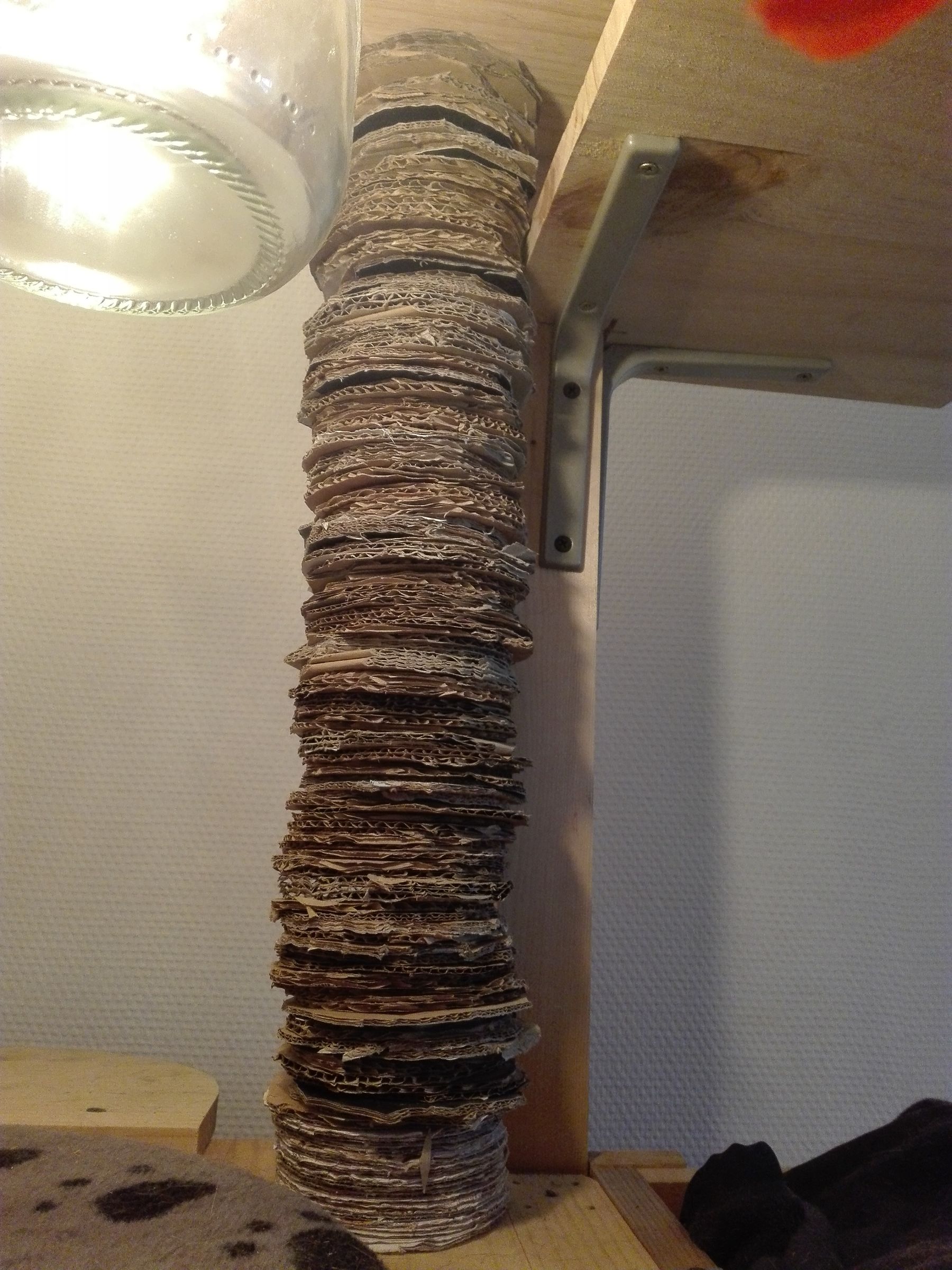 Cardboard Scratching Post : 4 Steps (with Pictures) - Instructables