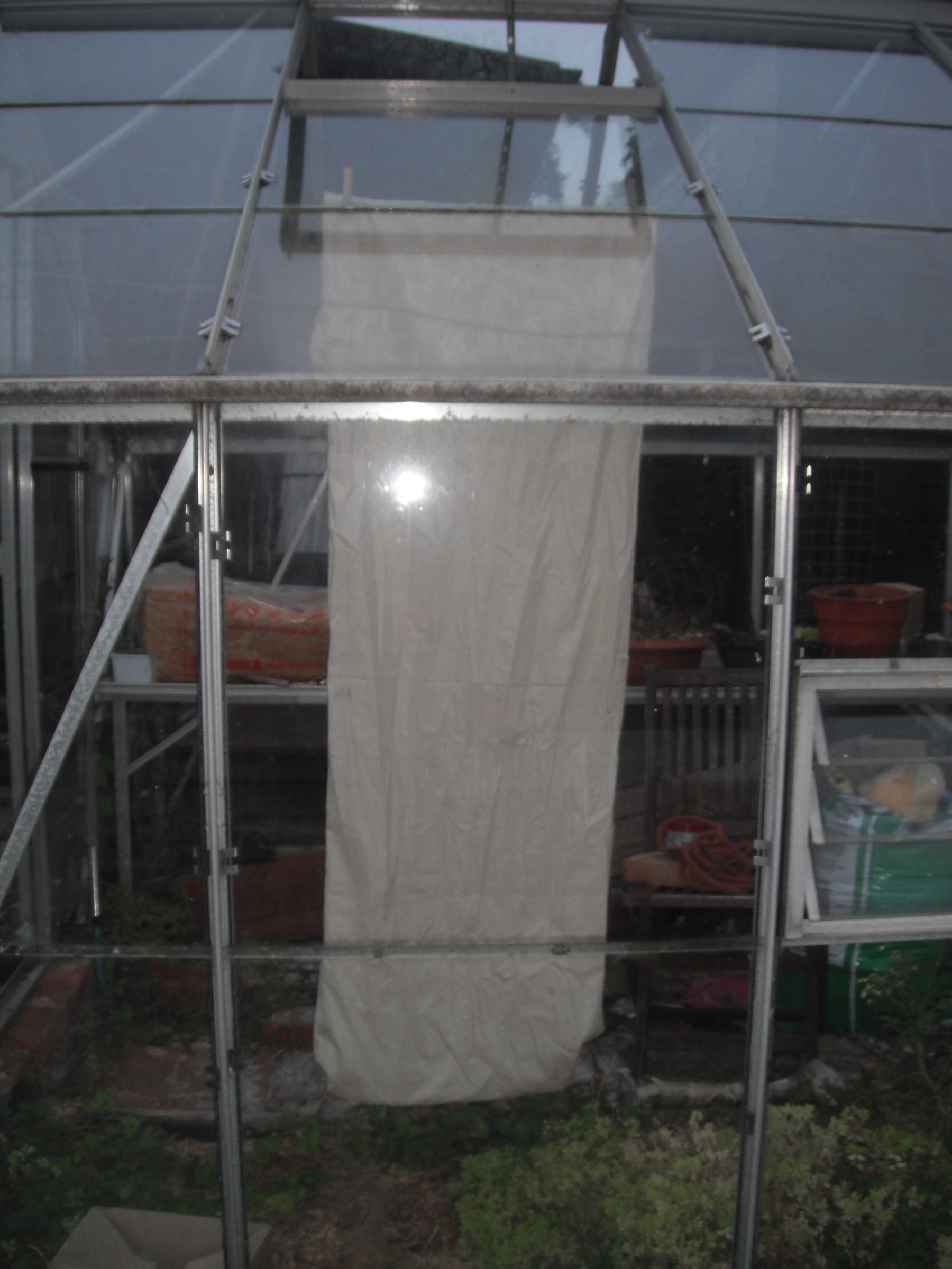 Hanging Body Bag : 3 Steps - Instructables