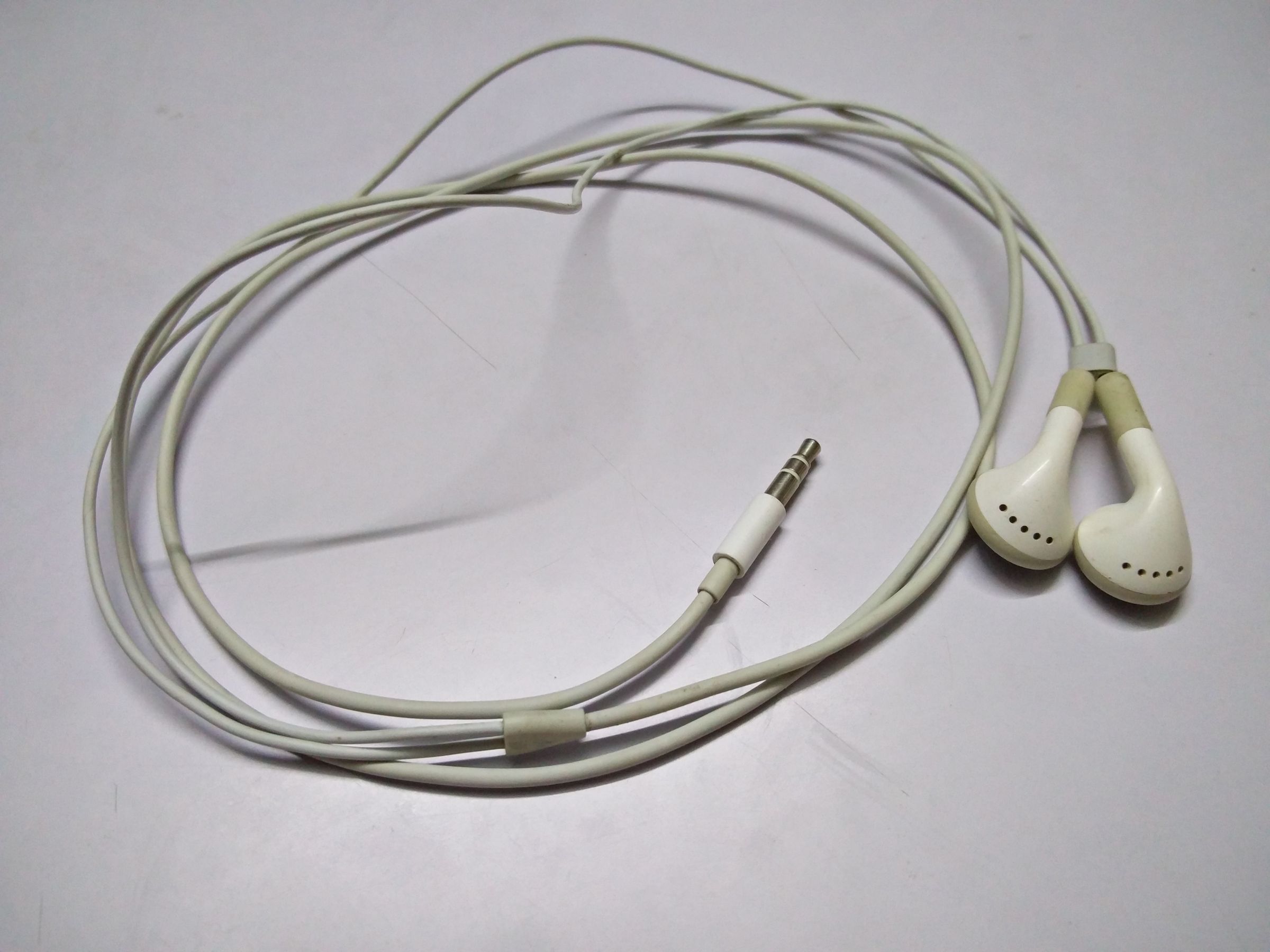 Cleaning Earphones : 3 Steps - Instructables