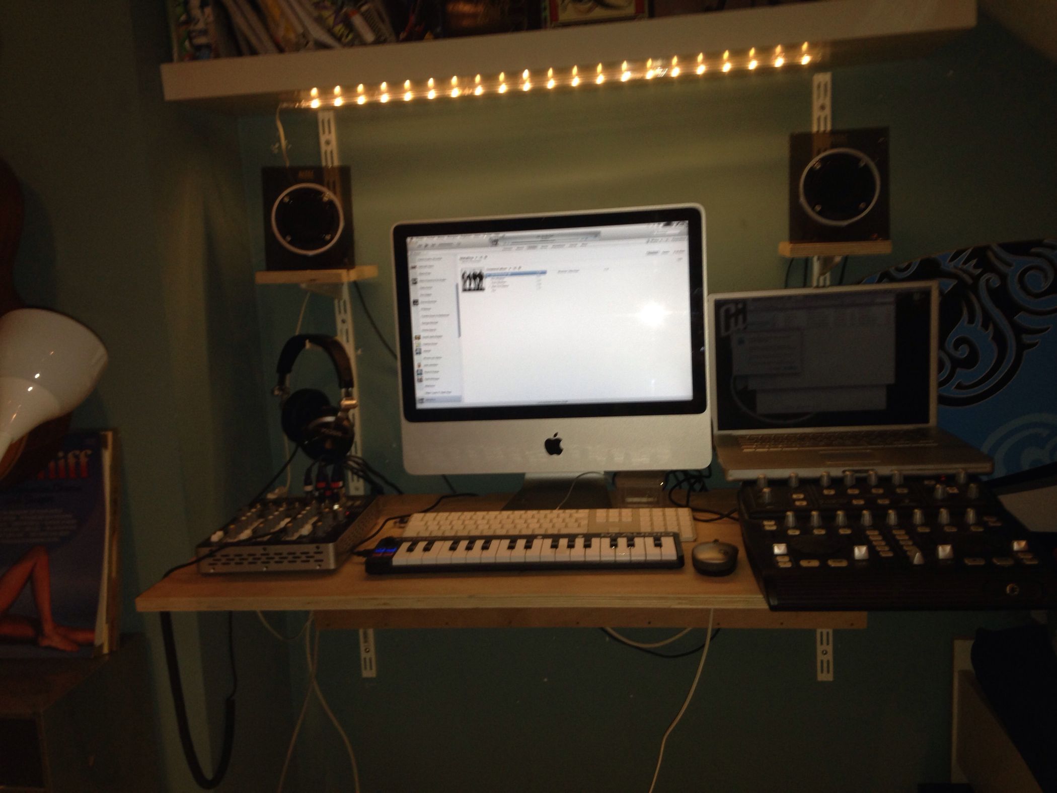 Simple and Cheap Studio Desk : 5 Steps - Instructables