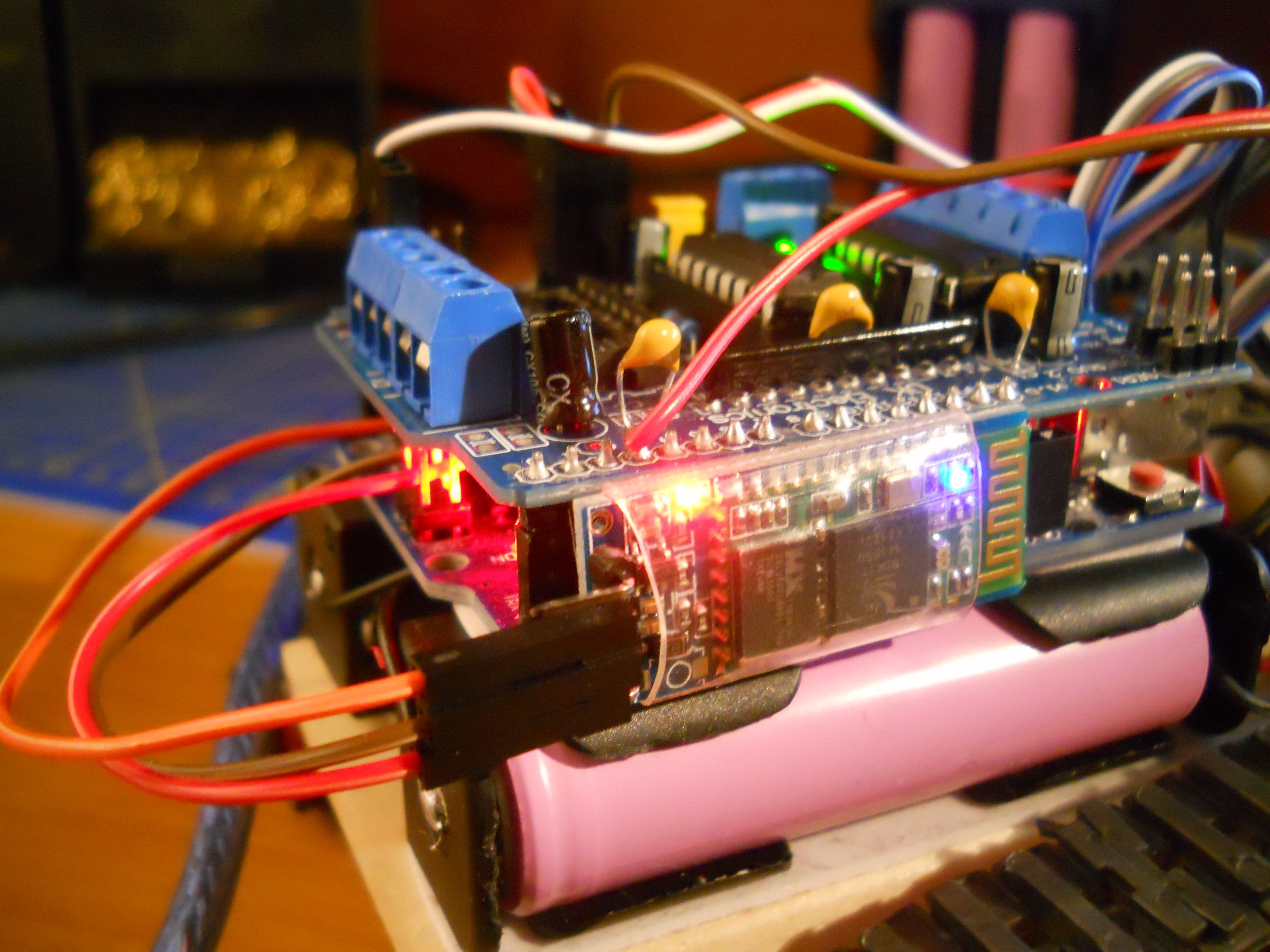 FPV Virtual Reality Arduino Controlled Tracked Robot : 17 Steps (with ...