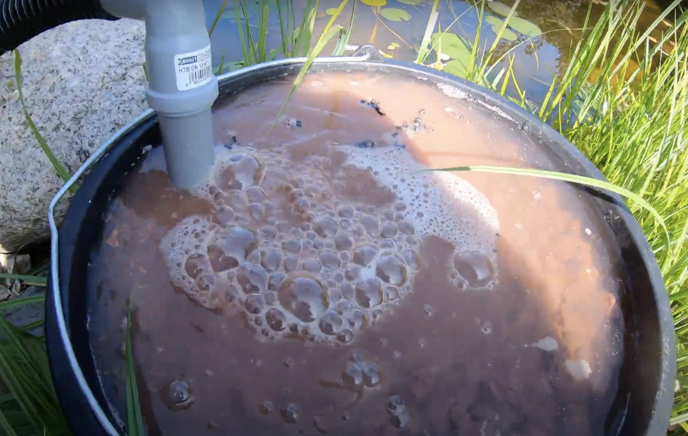 DIY Solar Powered Pond Filter With Skimmer : 4 Steps (with Pictures ...