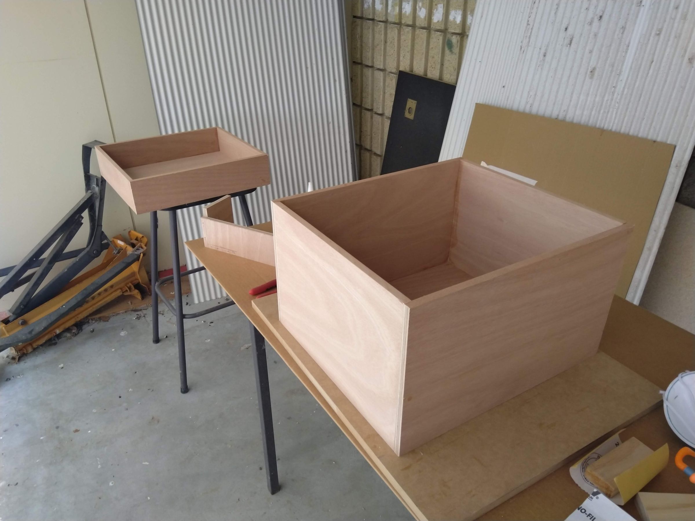 Mobile Folding Craft Station : 15 Steps (with Pictures) - Instructables