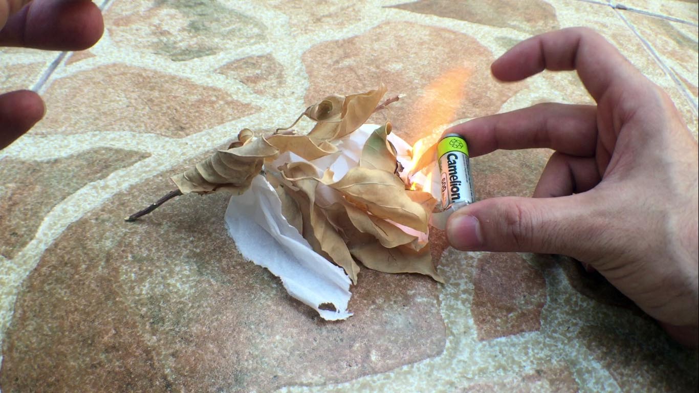Battery + Gum Wrapper = Fire! (Video) : 3 Steps (with Pictures ...
