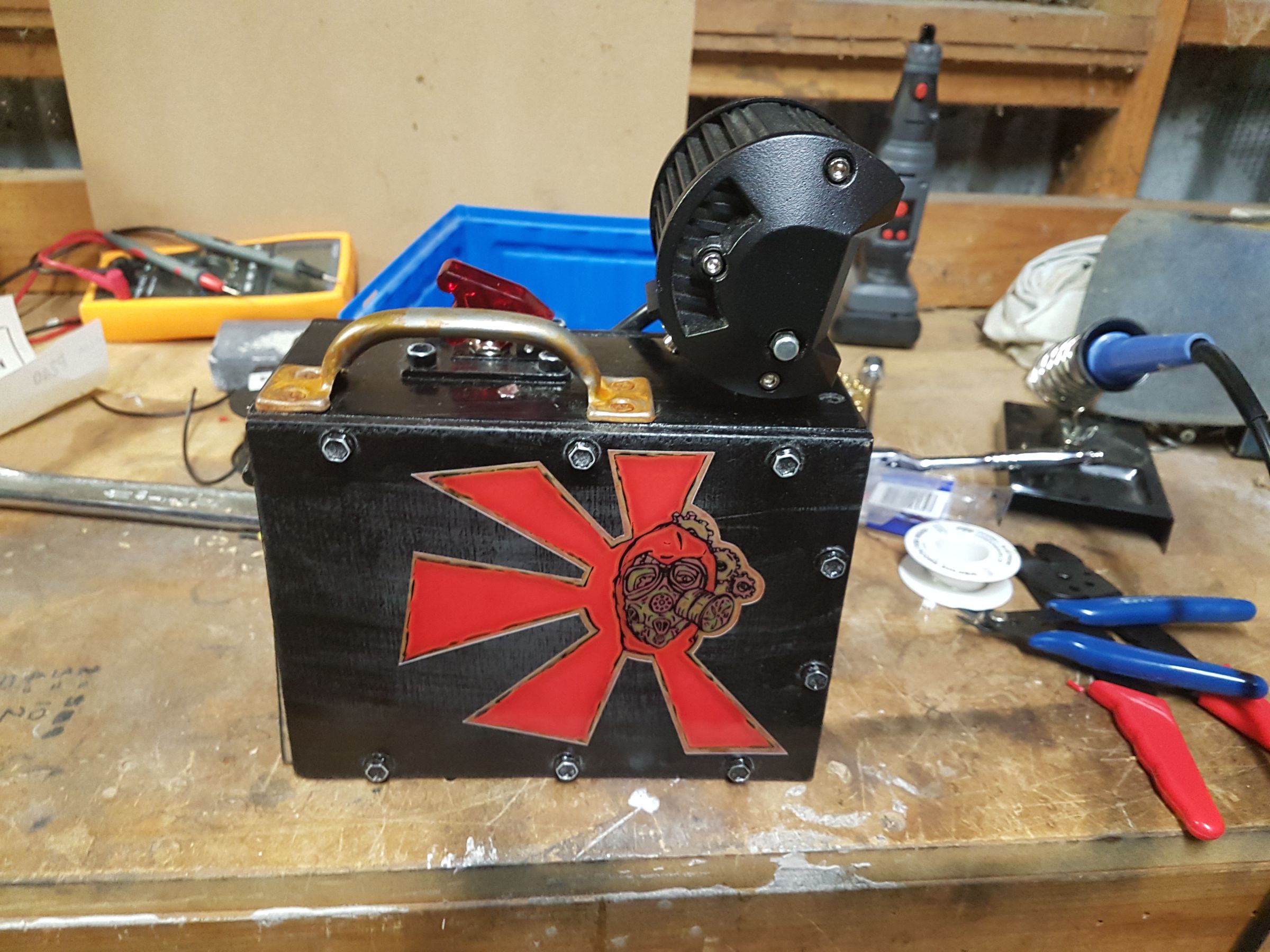 Zombie Apocalypse Electric Lantern : 6 Steps (with Pictures ...