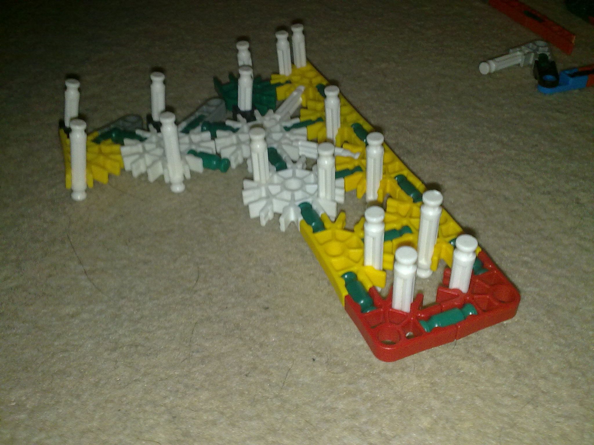 Simple Knex Gun With Mag & True Trigger : 4 Steps - Instructables