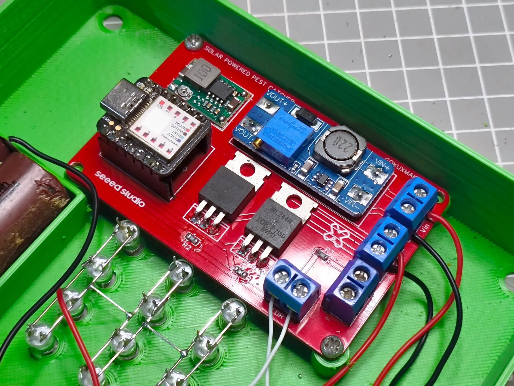 LumiTrap : 3D-Printed Solar UV Bug Trap-Eco Friendly