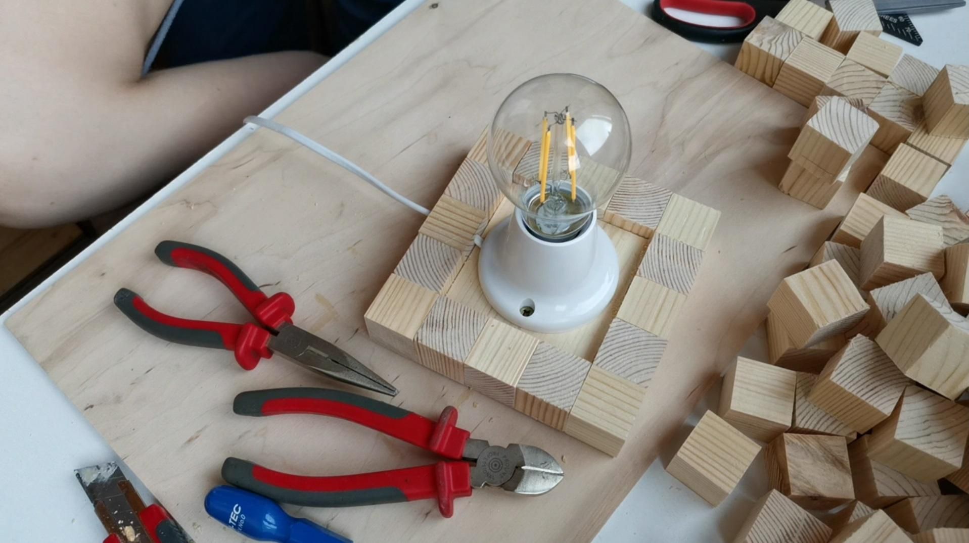 Lamp in Minecraft Style! : 10 Steps (with Pictures) - Instructables
