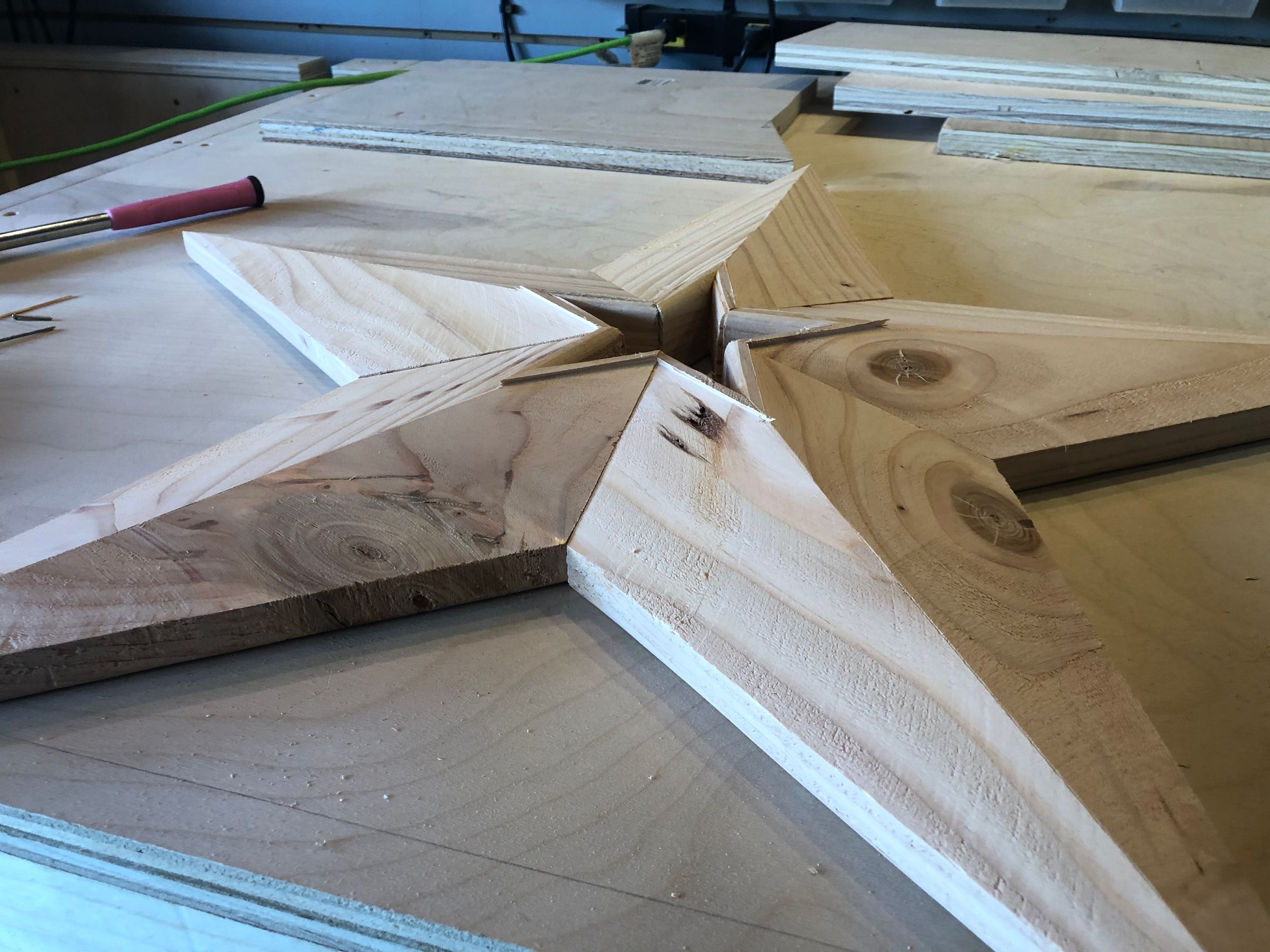 How to Make a 24 Inch Wooden Star With a 2x4 : 17 Steps (with Pictures ...