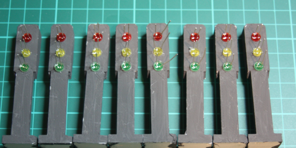 4 Way Traffic Light System Using 5 Arduinos and 5 NRF24L01 Wireless ...