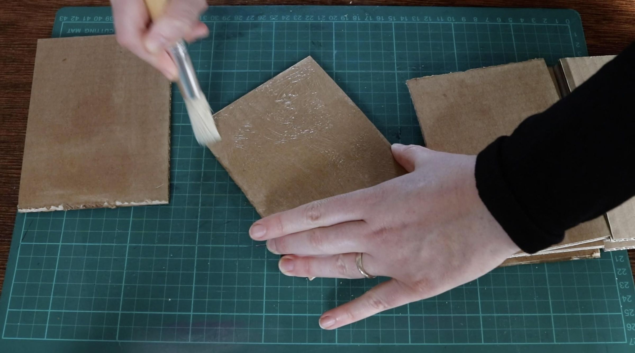 Recycled Cardboard Painting Surface : 7 Steps - Instructables