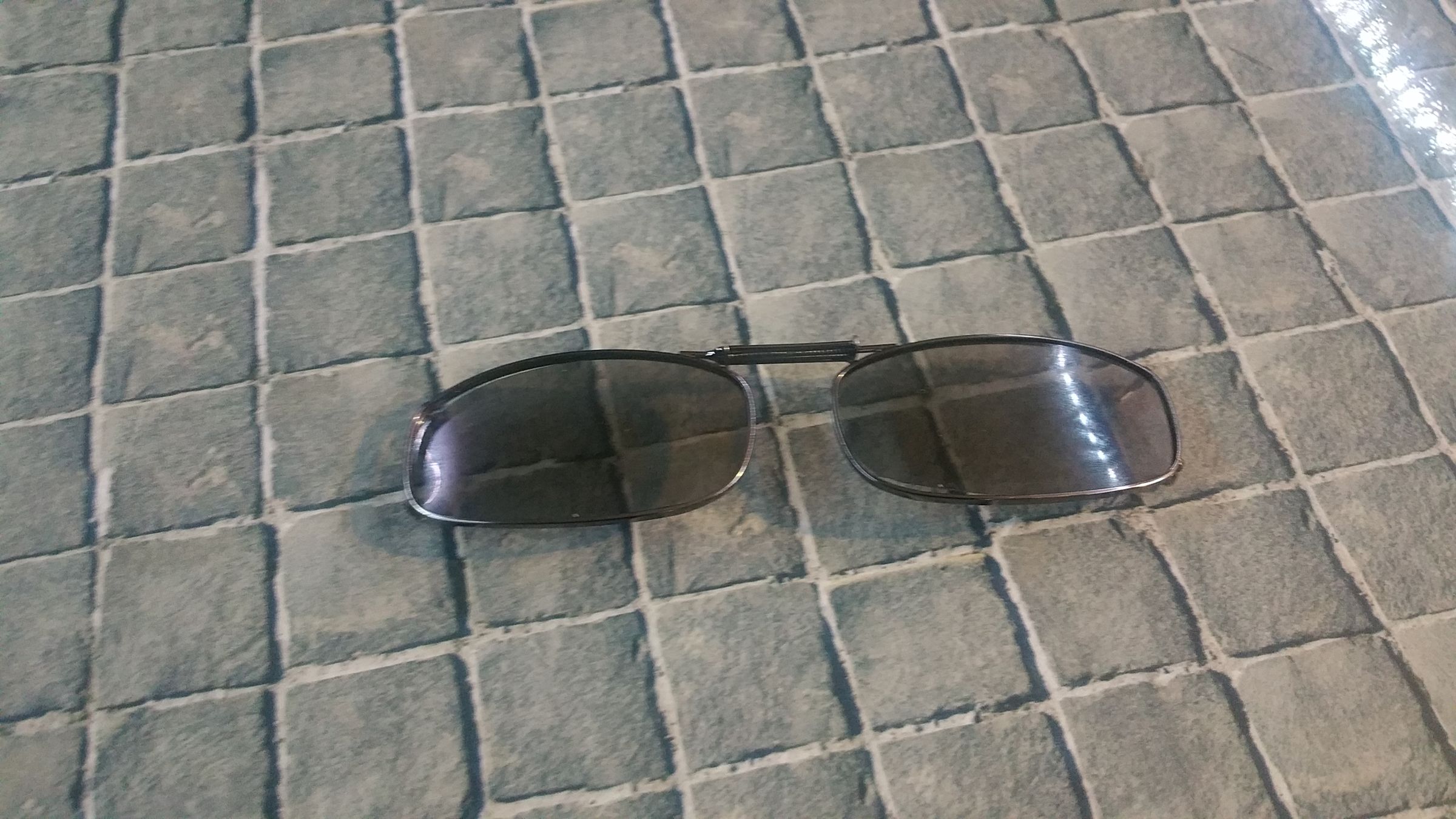 3D Glasses Clip-on : 7 Steps (with Pictures) - Instructables