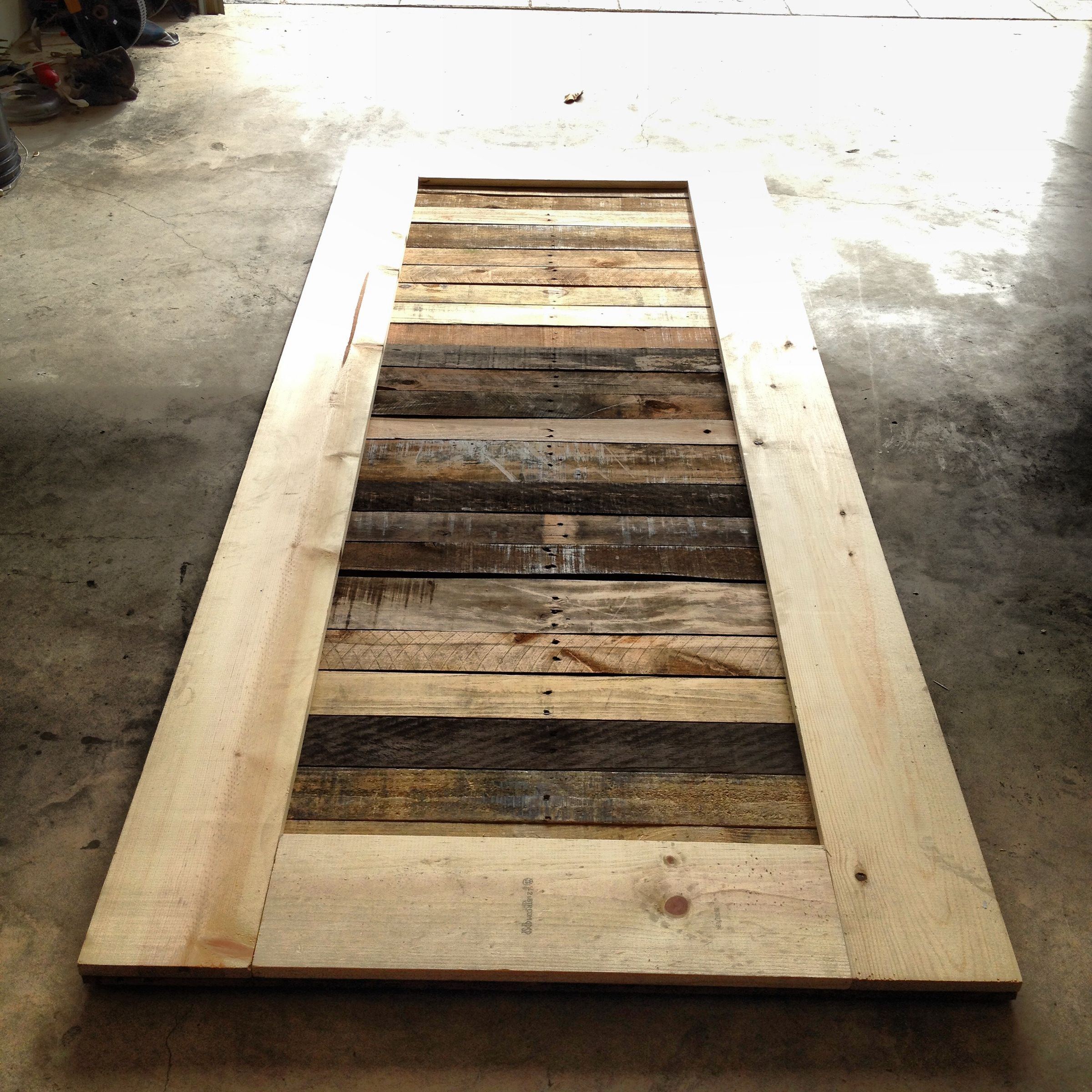 Pallet Sliding Door : 4 Steps - Instructables
