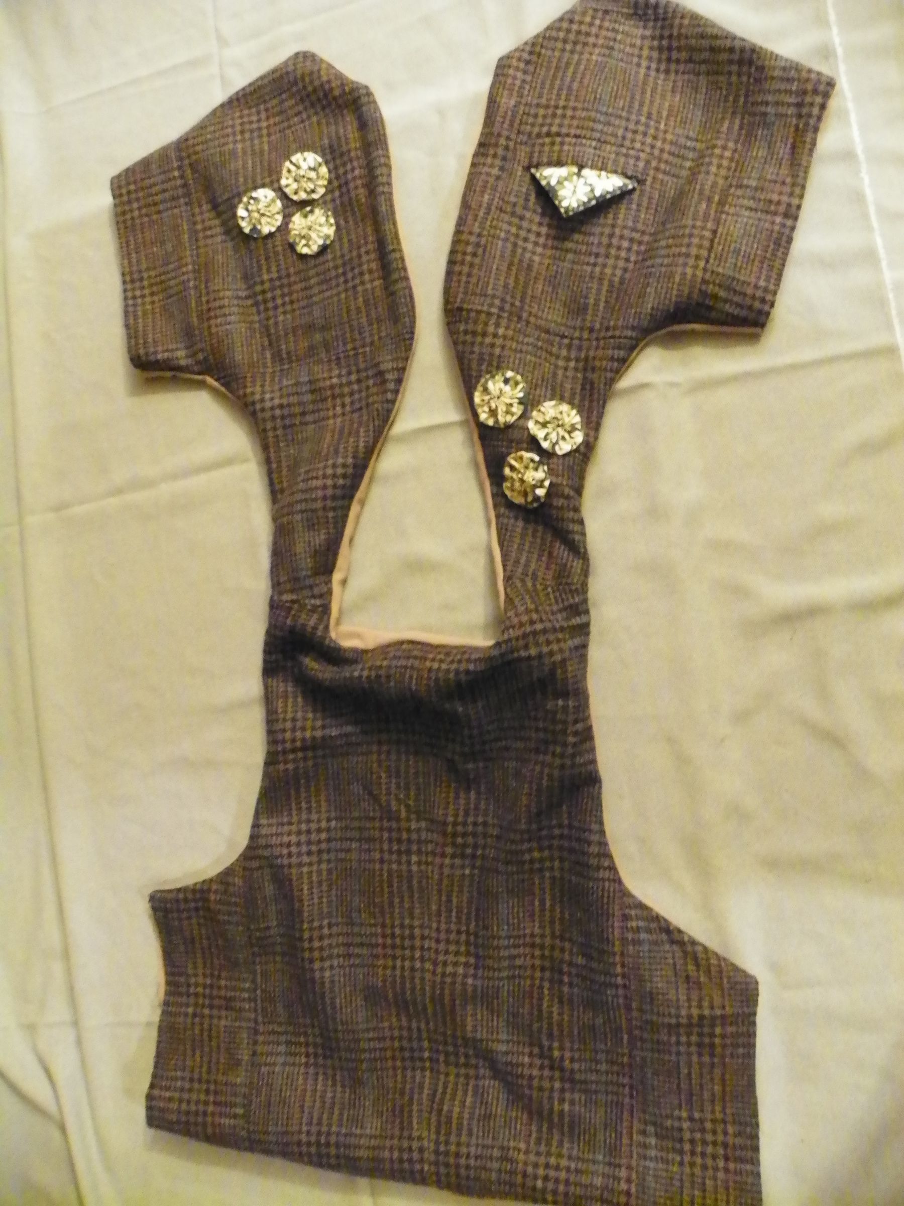 Vest From an Old Wool Suit Coat : 14 Steps (with Pictures) - Instructables
