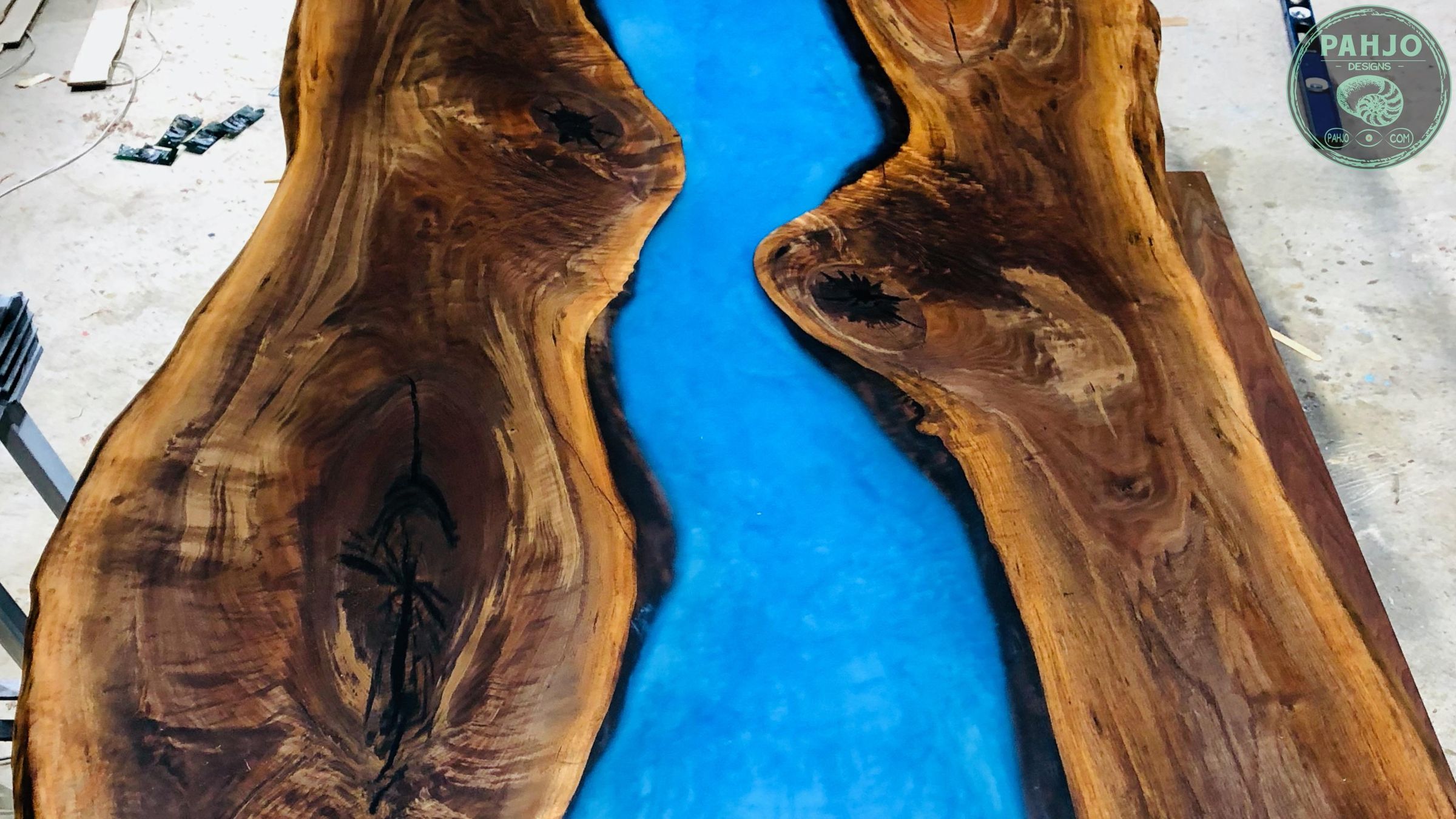 DIY Walnut Epoxy Dining Table : 19 Steps (with Pictures) - Instructables