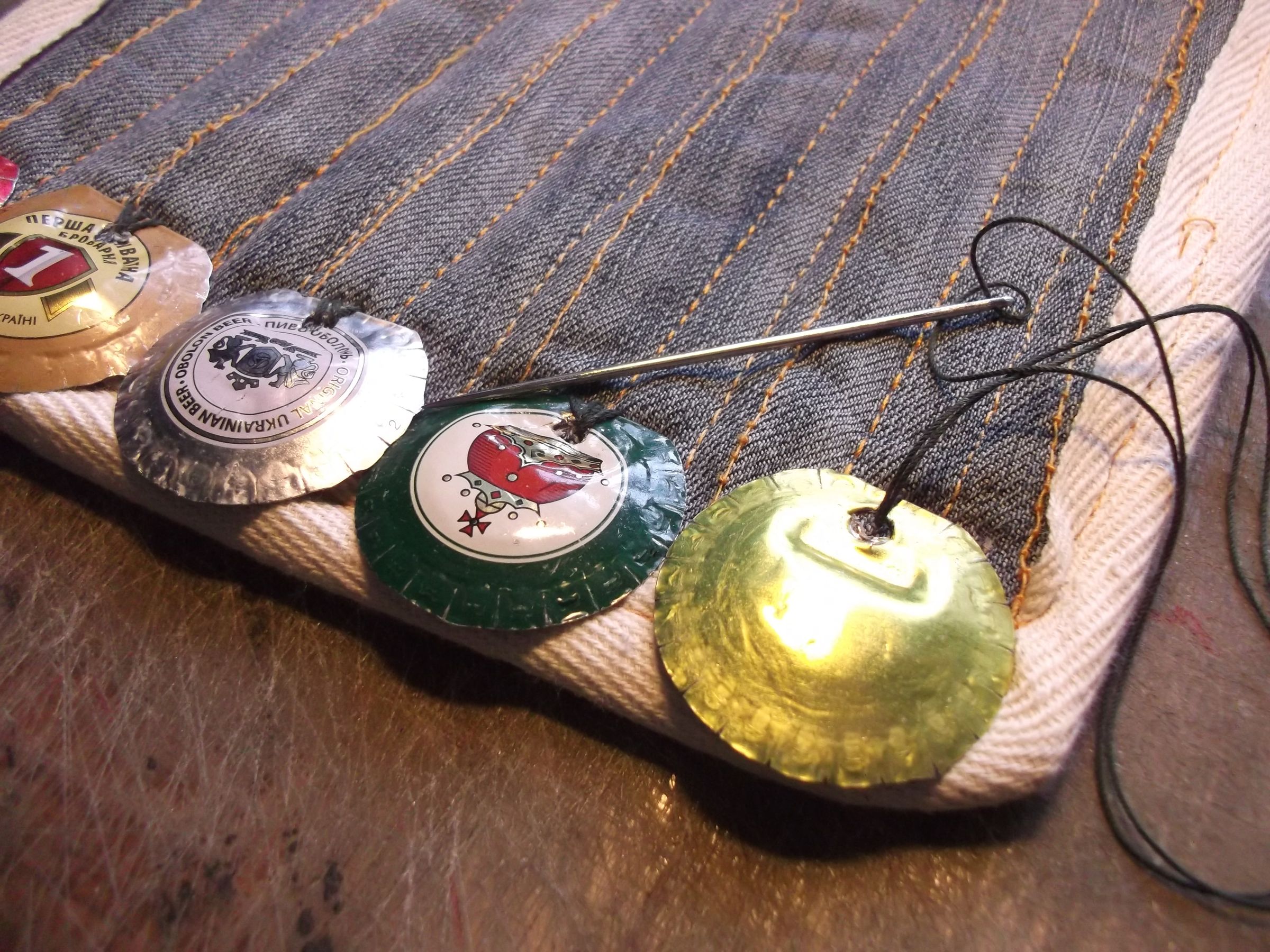 How to Make Scale Armor From Bottle Caps (Updated) : 8 Steps (with ...