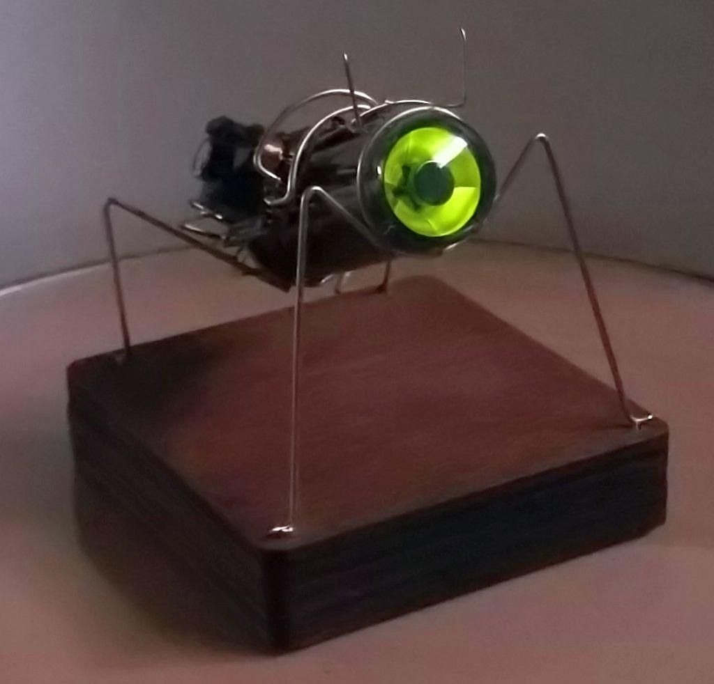Circuit Sculpture Based on an EM34 Tuning Indicator Tube : 4 Steps ...