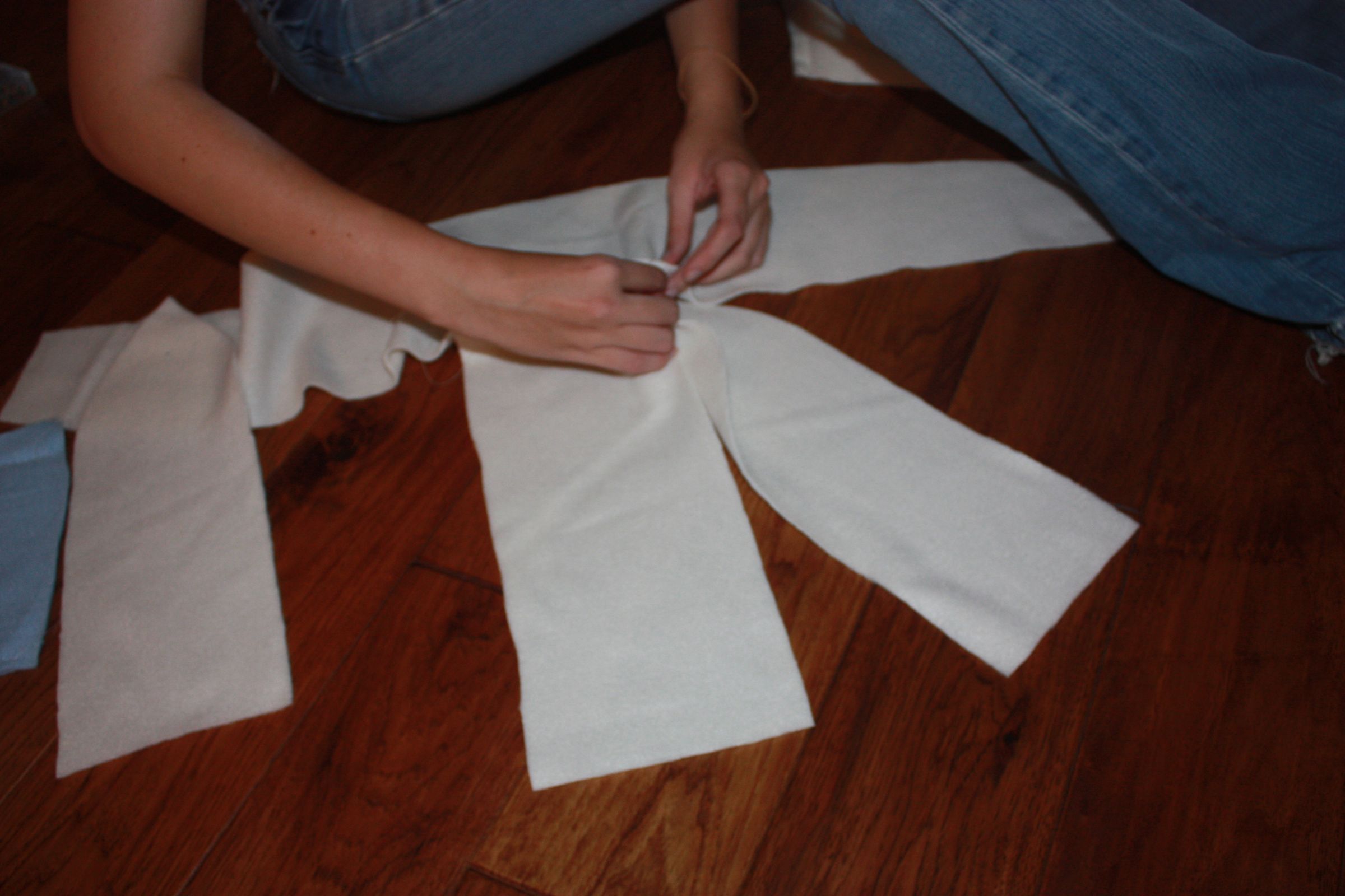 "Snuggie" Character Costume : 19 Steps (with Pictures) - Instructables