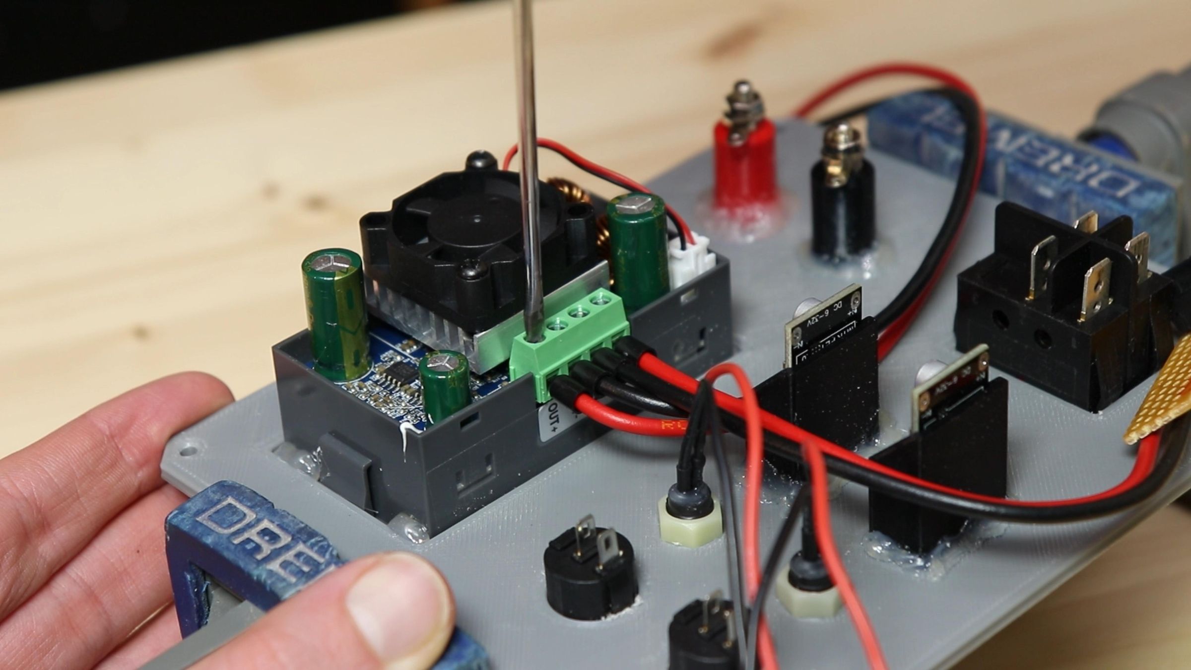 Lab Bench Power Supply : 12 Steps (with Pictures) - Instructables