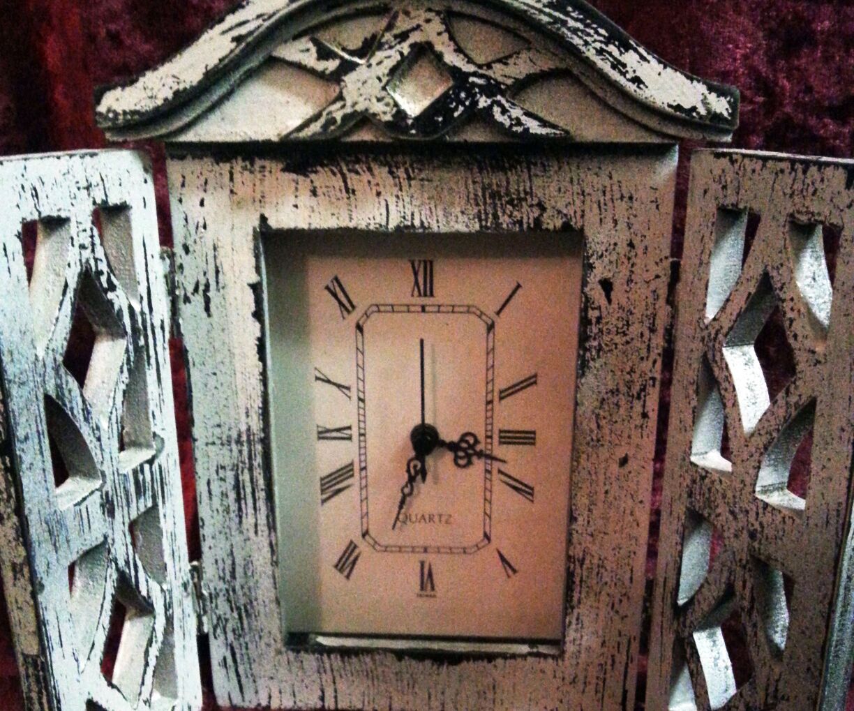 Distressed / Antiqued Paint Finish : 4 Steps (with Pictures ...
