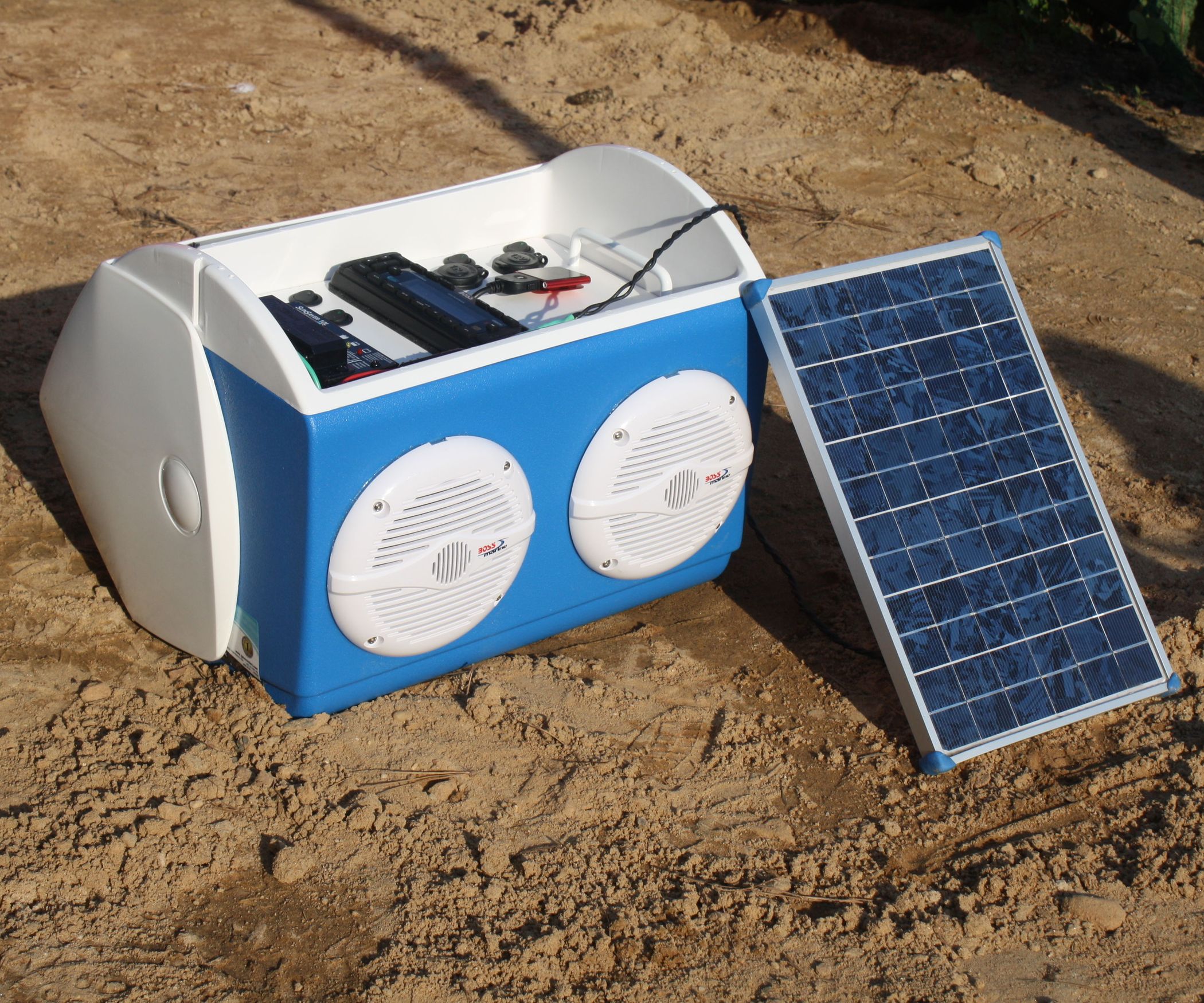 Solar Charged Stereo Cooler : 6 Steps (with Pictures) - Instructables