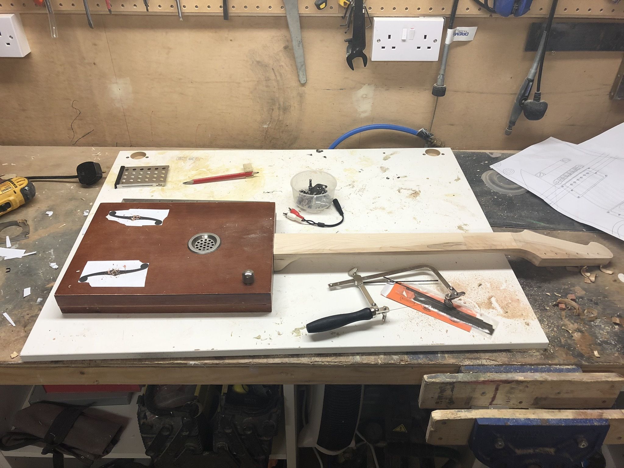 Cigar Box Guitar | Corona Edition : 7 Steps (with Pictures) - Instructables